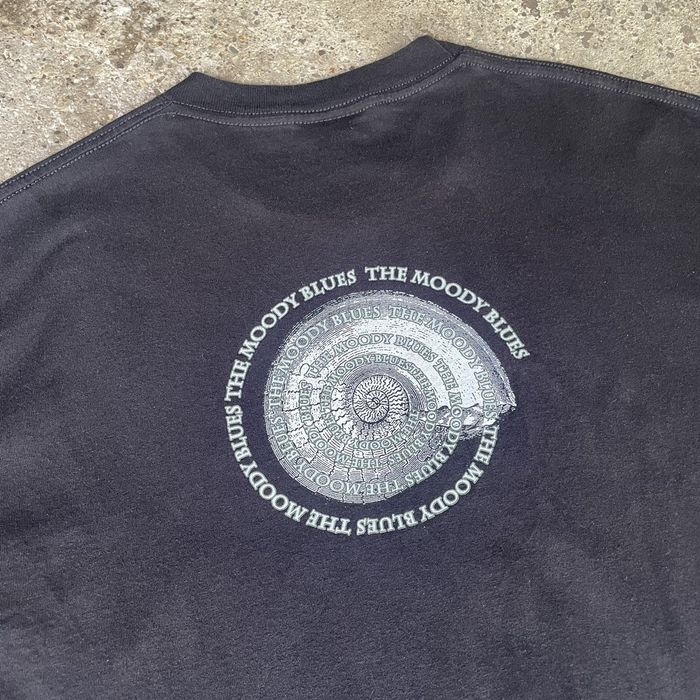 Vintage VINTAGE 1999 THE MOODY BLUES STRANGE TIMES GRAPHIC BAND TEE ...