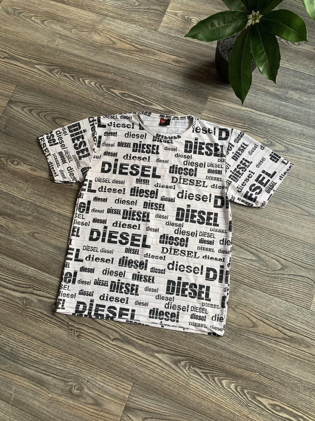 Diesel DIESEL MONOGRAM VINTAGE ARCHIVE Y2KTEE | Grailed