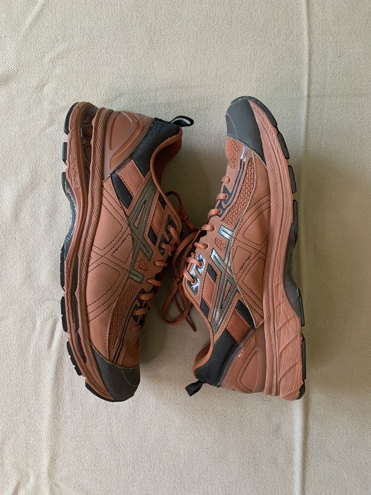 Asics × Kiko Kostadinov Kiko Kostadinov X ASICS gel-burz 2 caramel ...