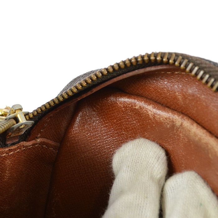 Louis Vuitton Monogram Crossbody Bag | Grailed