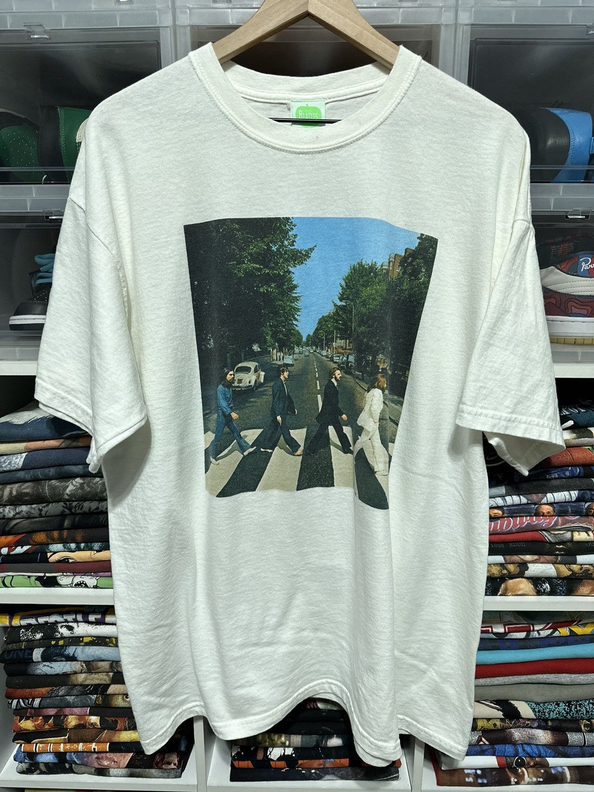 Band Tees × Streetwear × Vintage Vintage 2000s The Beatles Abbey Road Graphic Band Tee XL | Grailed