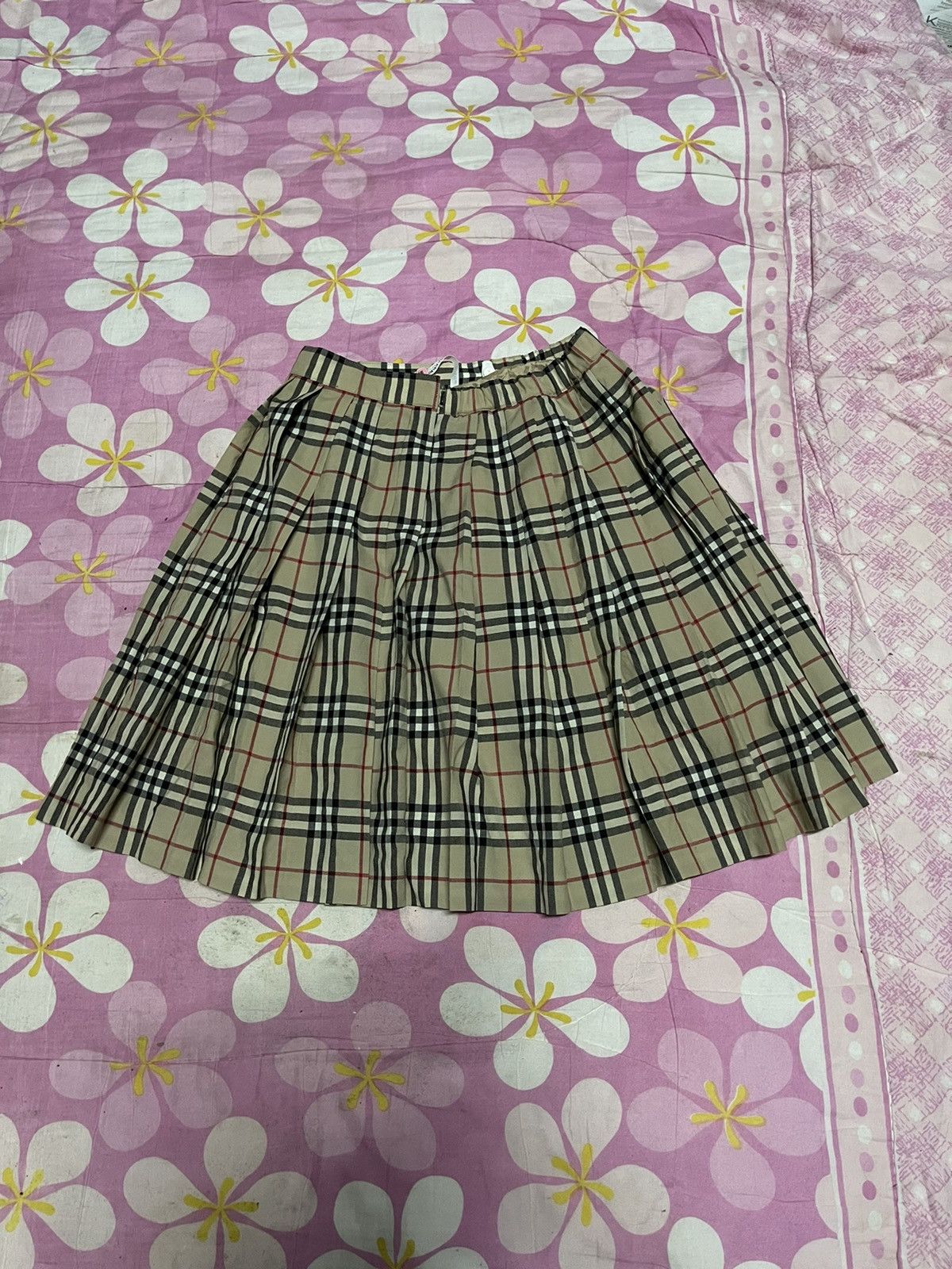Burberry ICONIC DESIGN BURBERRY LONDON CHECK MIDI SKIRT | Grailed