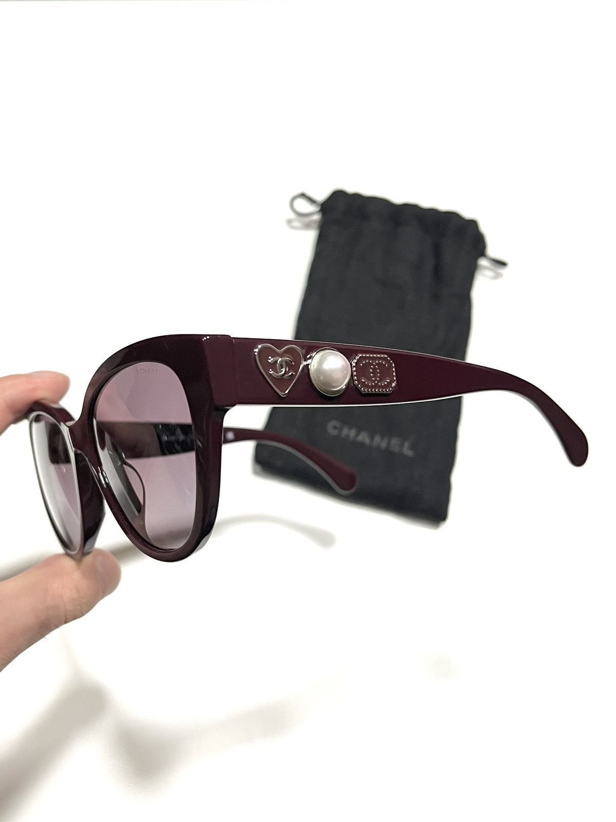 Vintage CHAMEL 5477 MULTILOGO BURGUNDY PEARL CAT EYE SUNGLASSES | Grailed