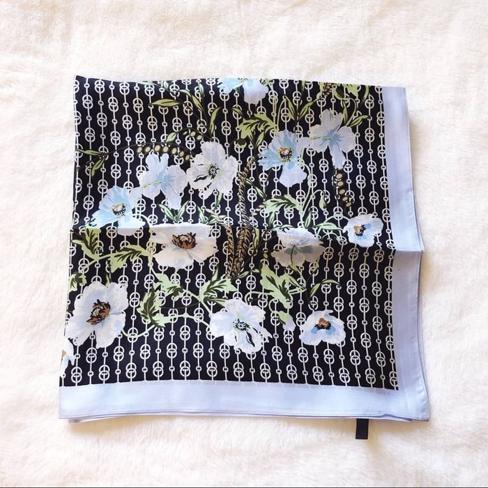 Ann Taylor Ann Taylor Blue Floral Square Geo Pattern Scarf | Grailed