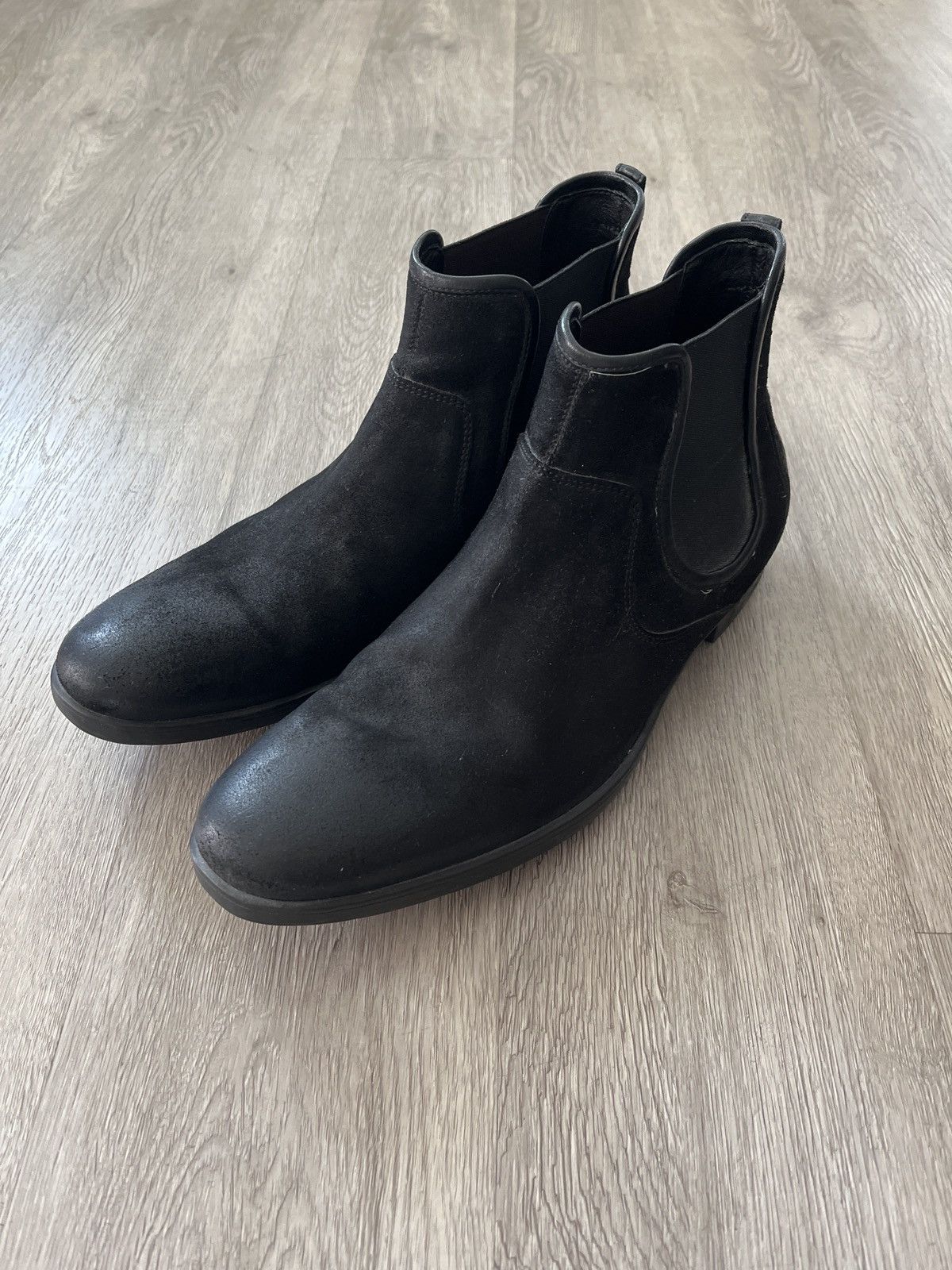 John Varvatos John Varvatos Chelsea boots | Grailed