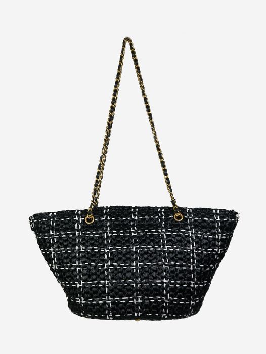 Chanel Black raffia effect braided tweed shopping bag | Grailed