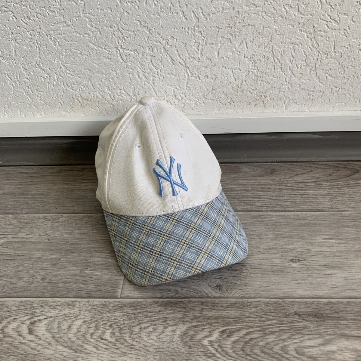 Vintage Yankees New Era Graphics Texture Vintage NY USA Cap Hat | Grailed