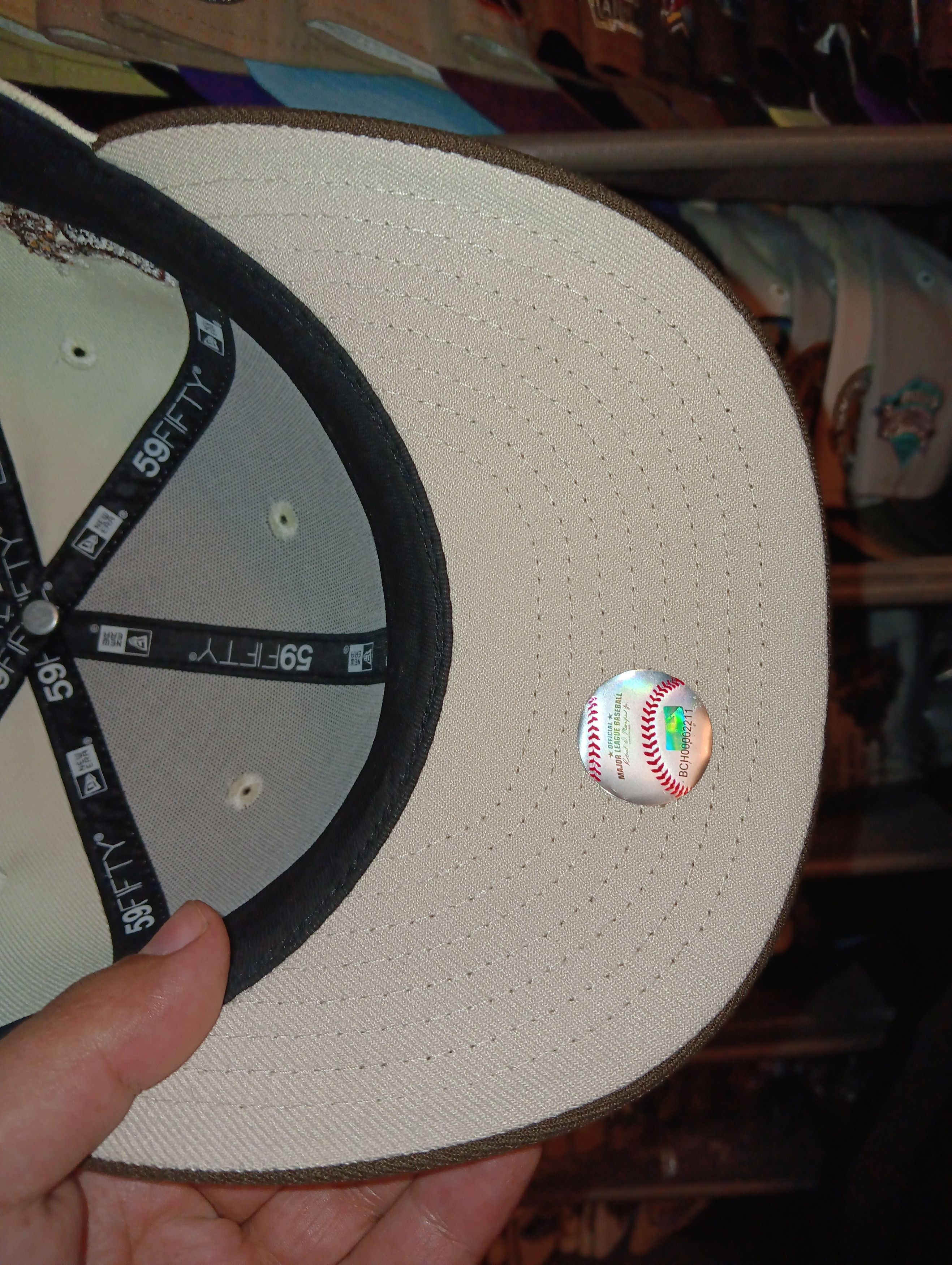 New Era SEATTLE MARINERS "SNICKERS" fitted 7 3/8 hatstop | Grailed
