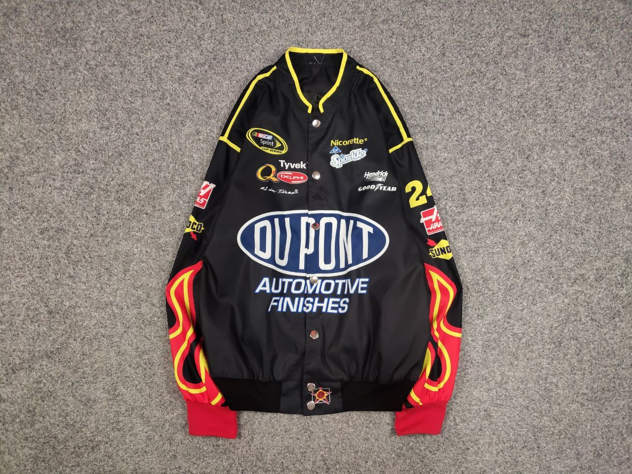 NASCAR × Racing × Streetwear Vintage 90's Dupont Logo Nascar Racing ...