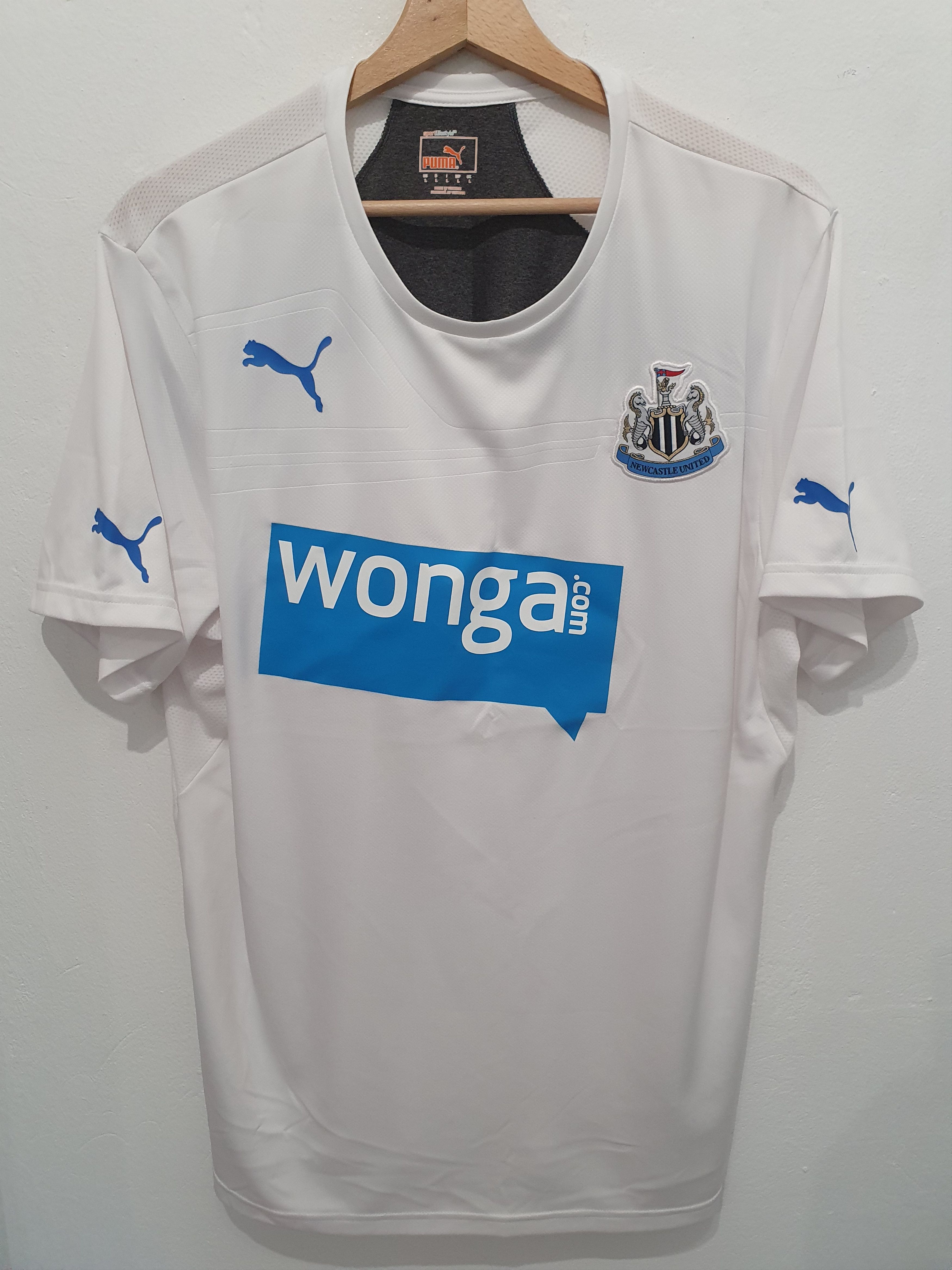 Puma PUMA NEWCASTLE UNITED SIZE L FOOTBALL SHIRT jersey soccer | Grailed