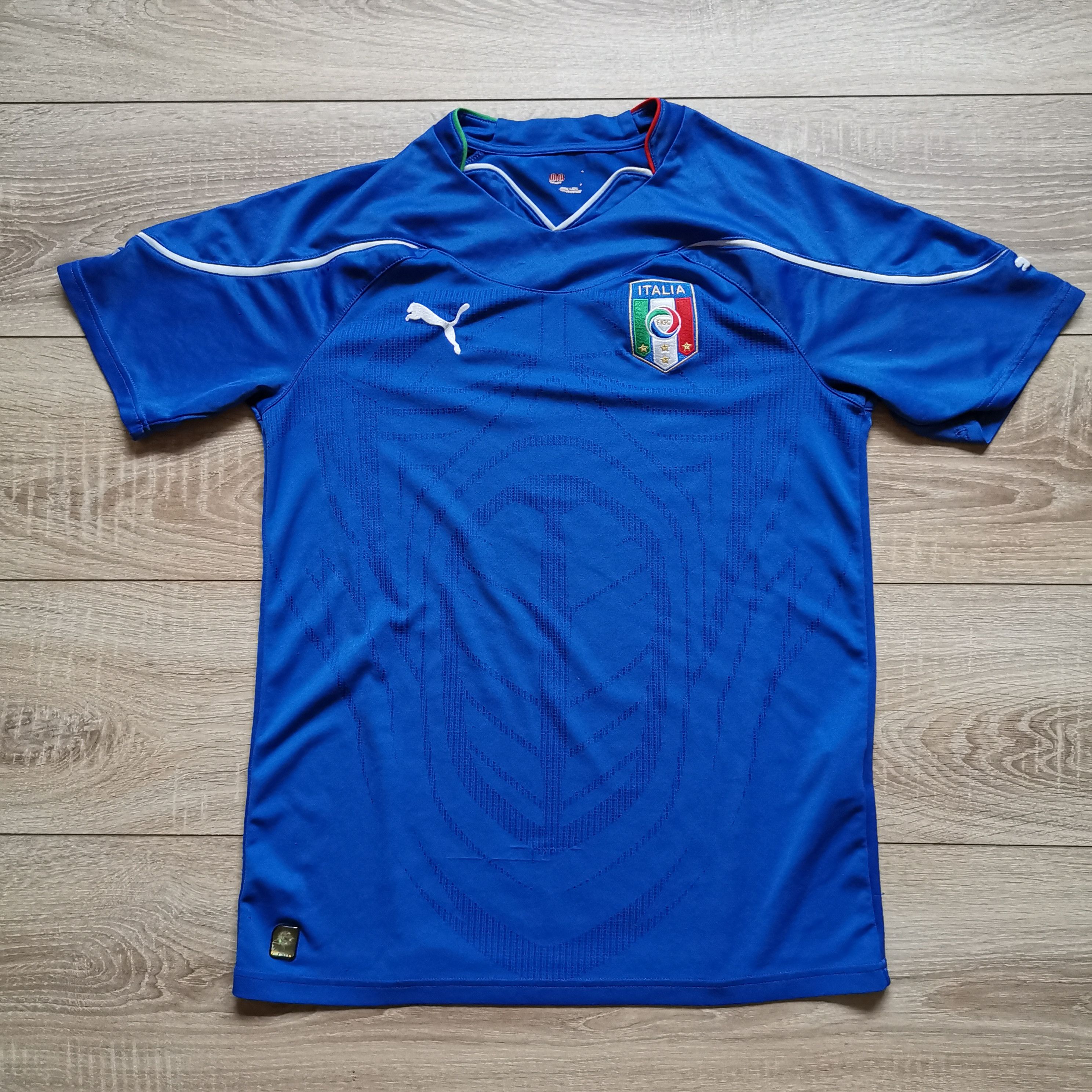 Puma Puma Italy 2010 2011 home jersey soccer football | Grailed
