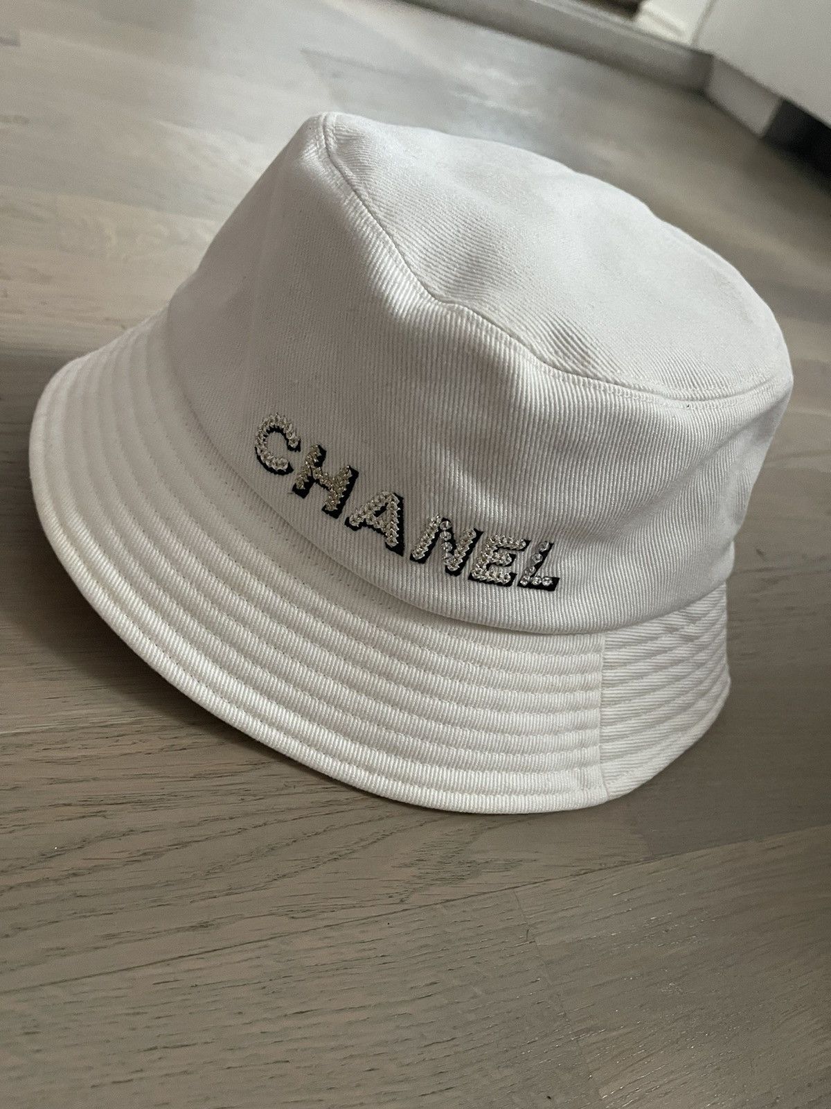 Chanel CHANEL HAT meeasurements and sizes in photos and description ...