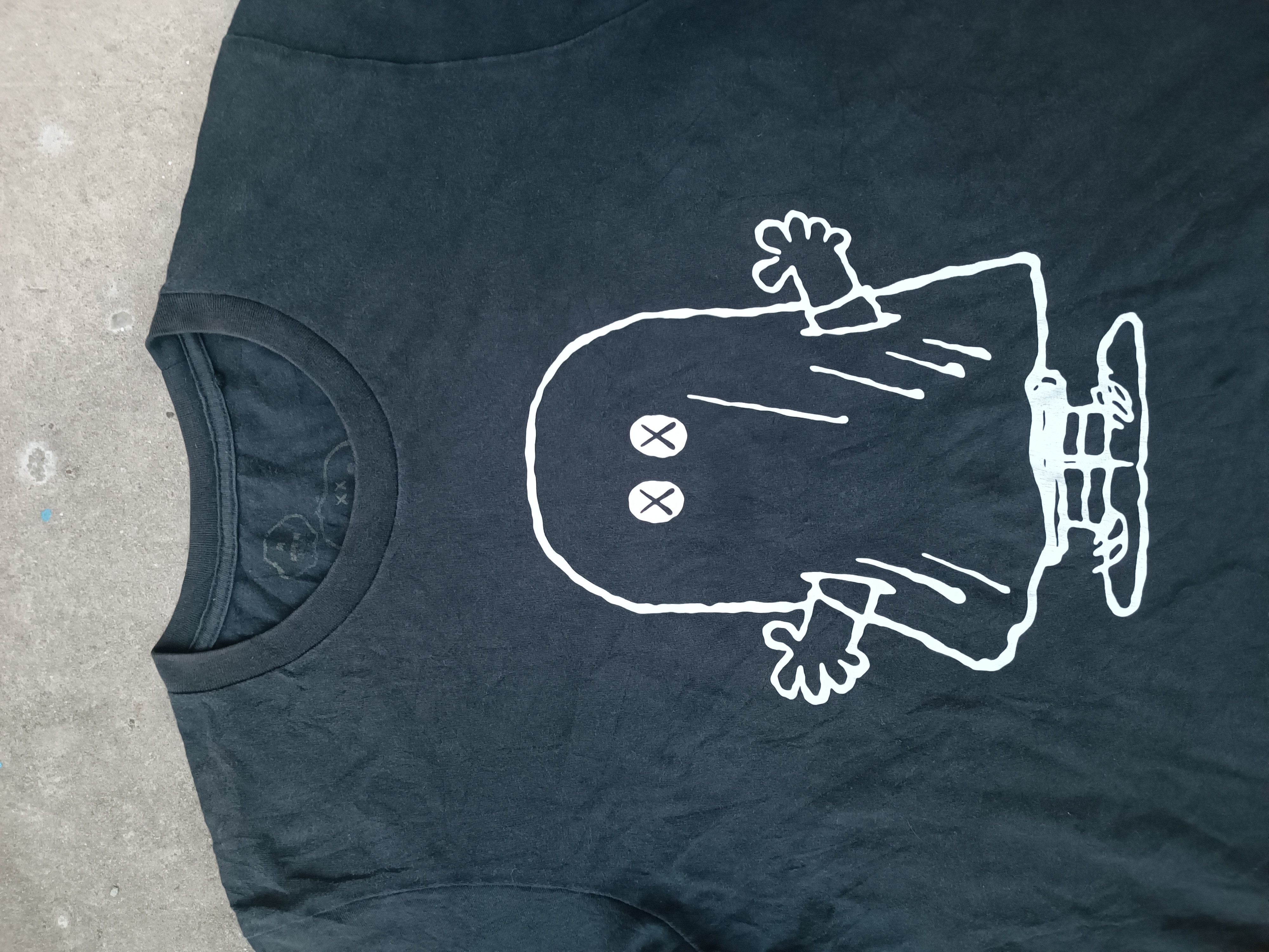 Uniqlo t shirt kaws x peanuts ghost dope | Grailed