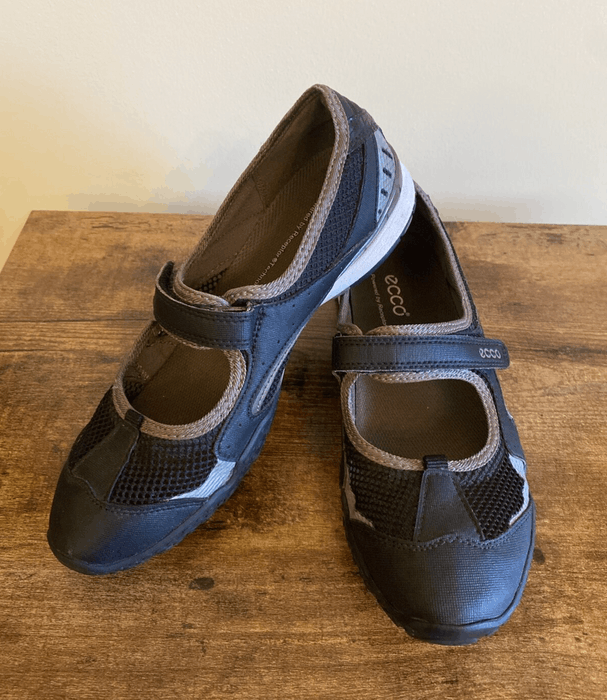 Ecco ECCO Receptor Mary Janes Walking Hiking Shoes Hook Loop Wom | Grailed