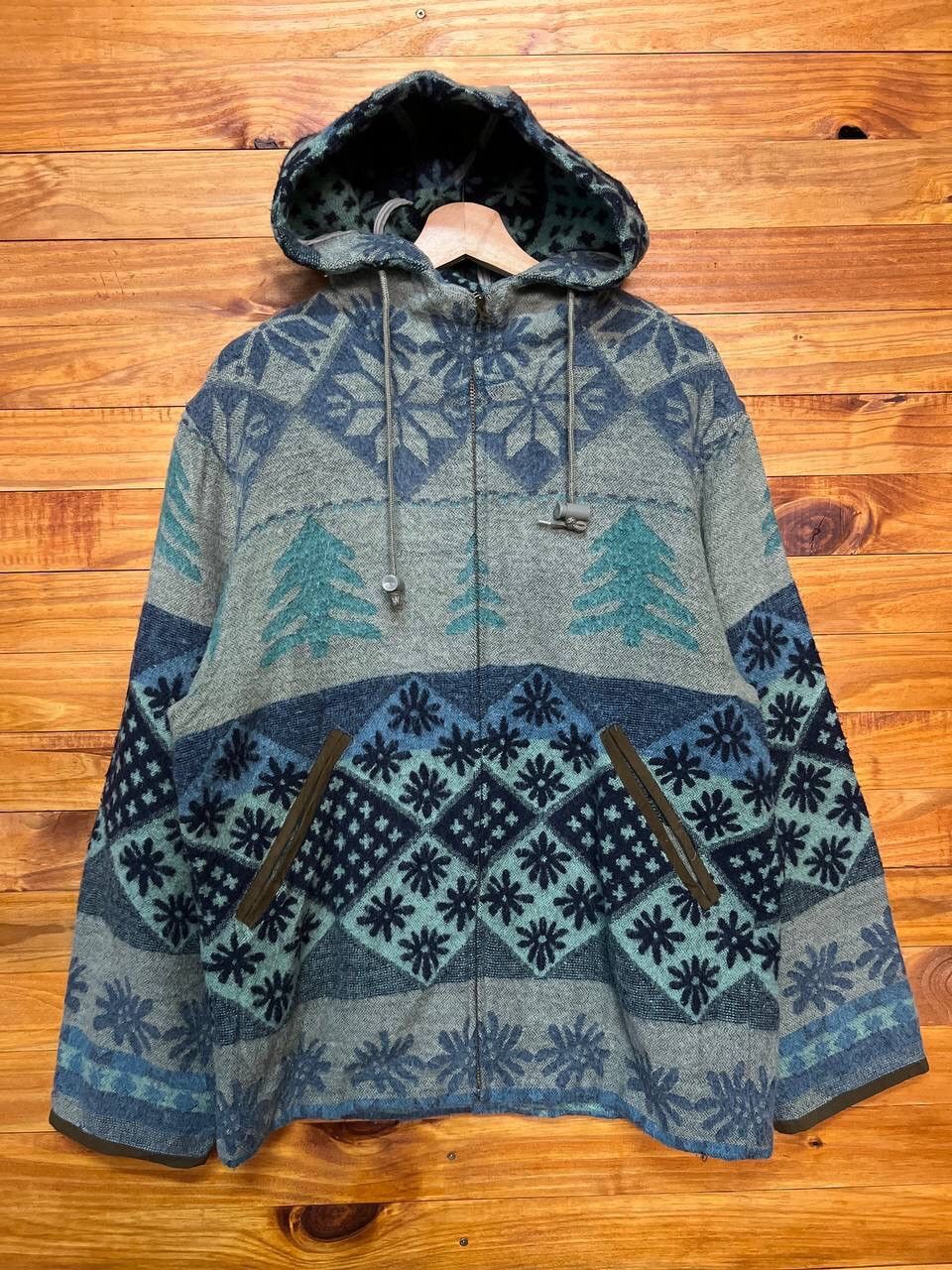 Vintage CRESCENT MAX NATIVE PRINT WOOL HOODIE | Grailed