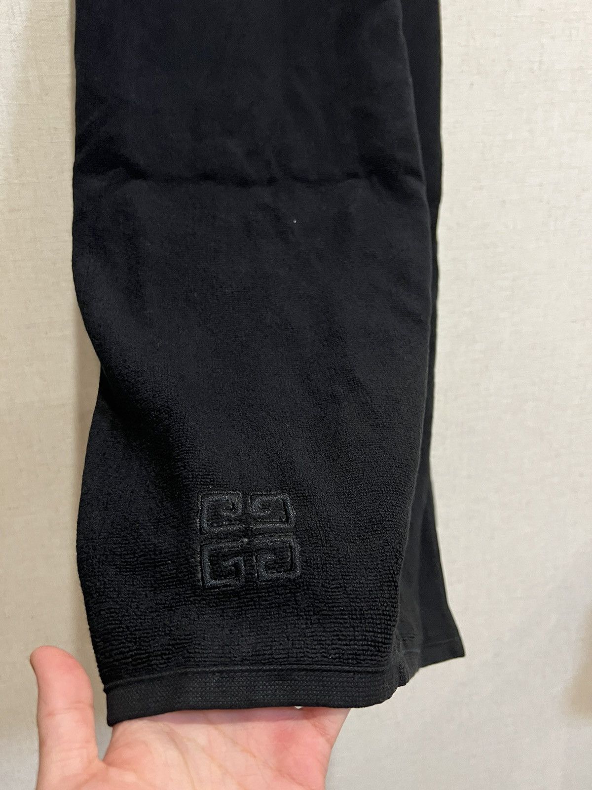 Givenchy 4G logo beach towel vip exclusive | Grailed