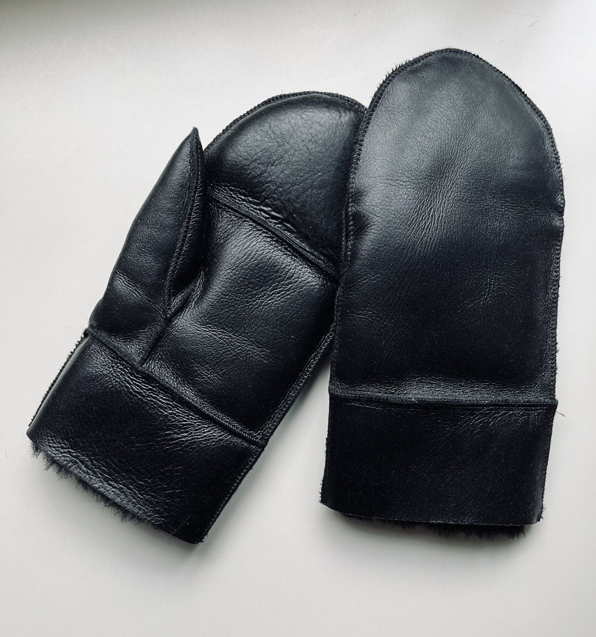Our Legacy OUR LEGACY AW14 BLACK SHEARLING GLOVES | Grailed
