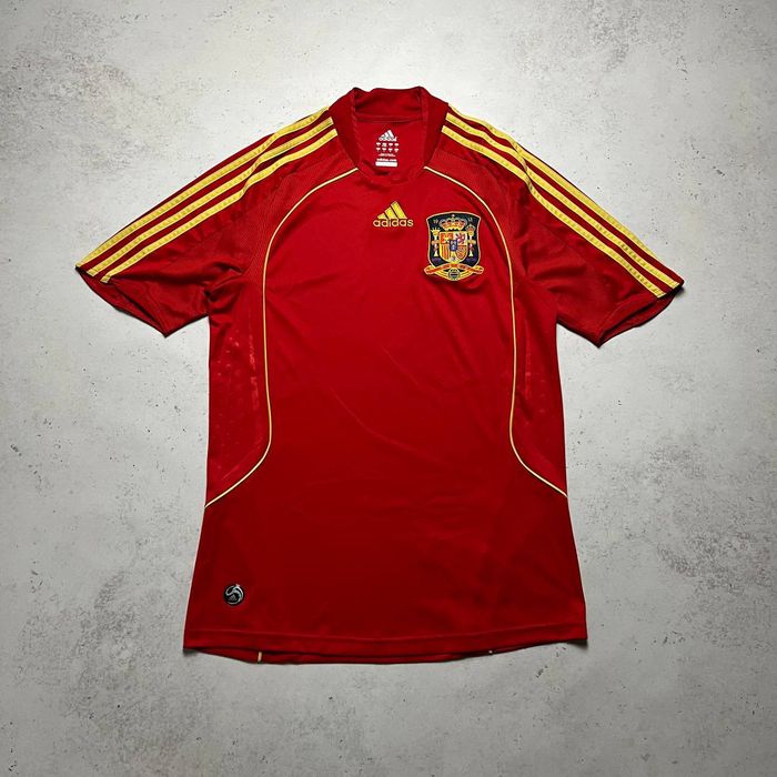 Adidas Adidas Spain 2008-09 Home Jersey Vintage T-Shirt Soccer | Grailed