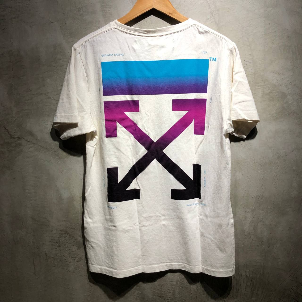 Off-White Off-White Gradient Arrows tee | Grailed