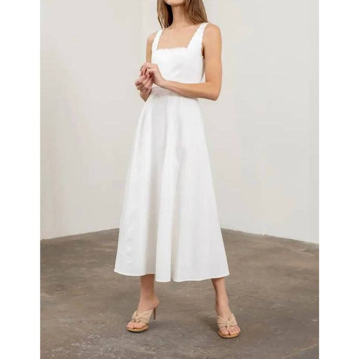 Designer MOON RIVER Sleeveless Scallop Shirred Midi Dress In White ...