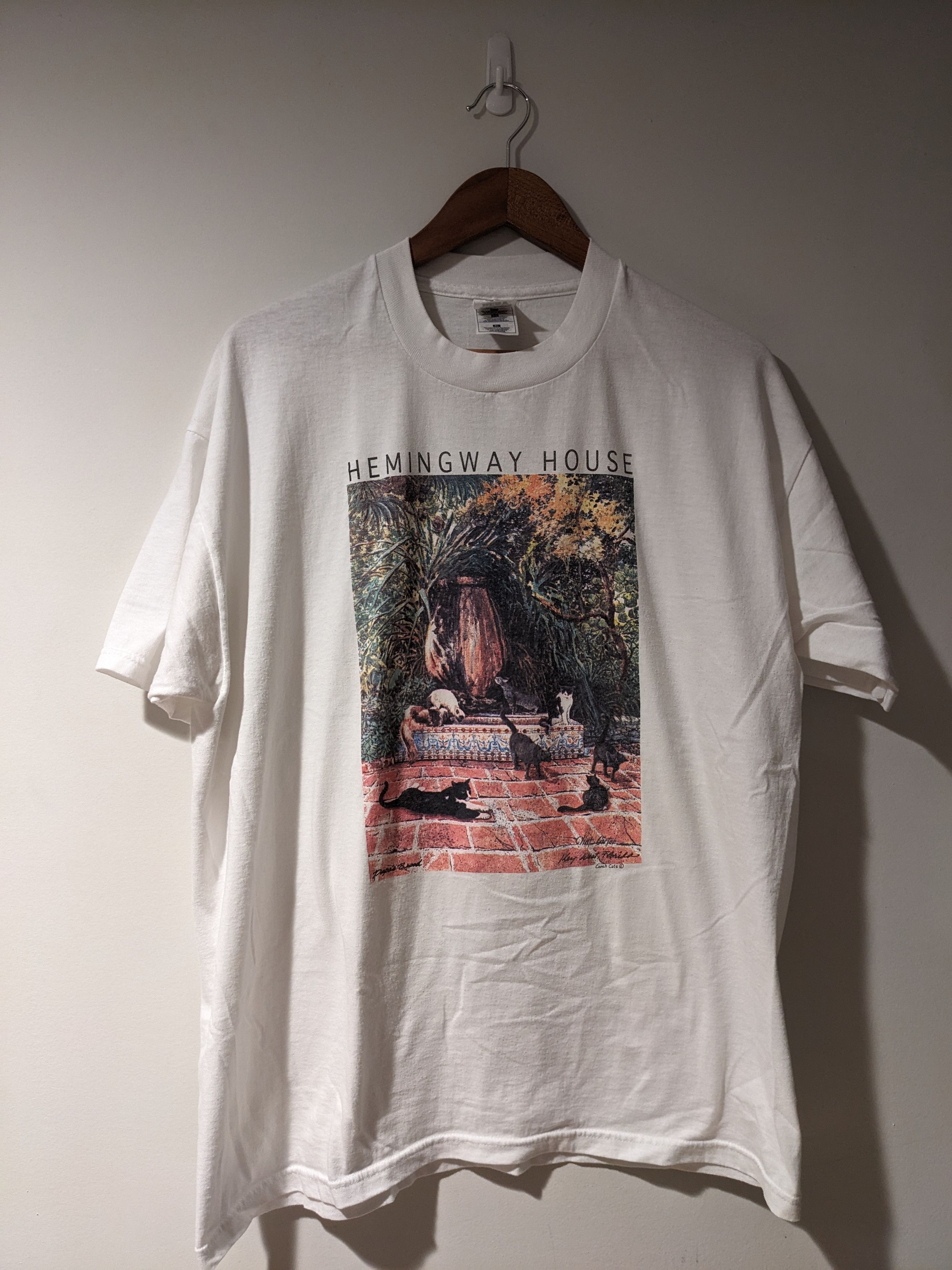 Vintage Vintage 90s Ernest Hemingway House Cat Photo Cute T-Shirt | Grailed