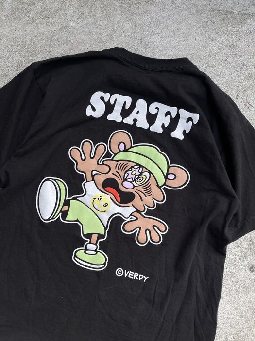 Streetwear COMPLEXCON STAFF VERDY ART FIGURE TEE SHIRT LARGE | Grailed