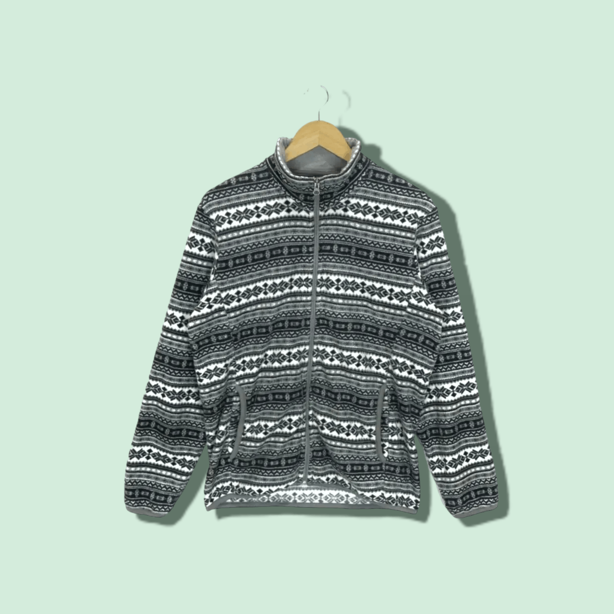 Uniqlo UNIQLO Floral Monogram Christmas Fleece Jacket | Grailed