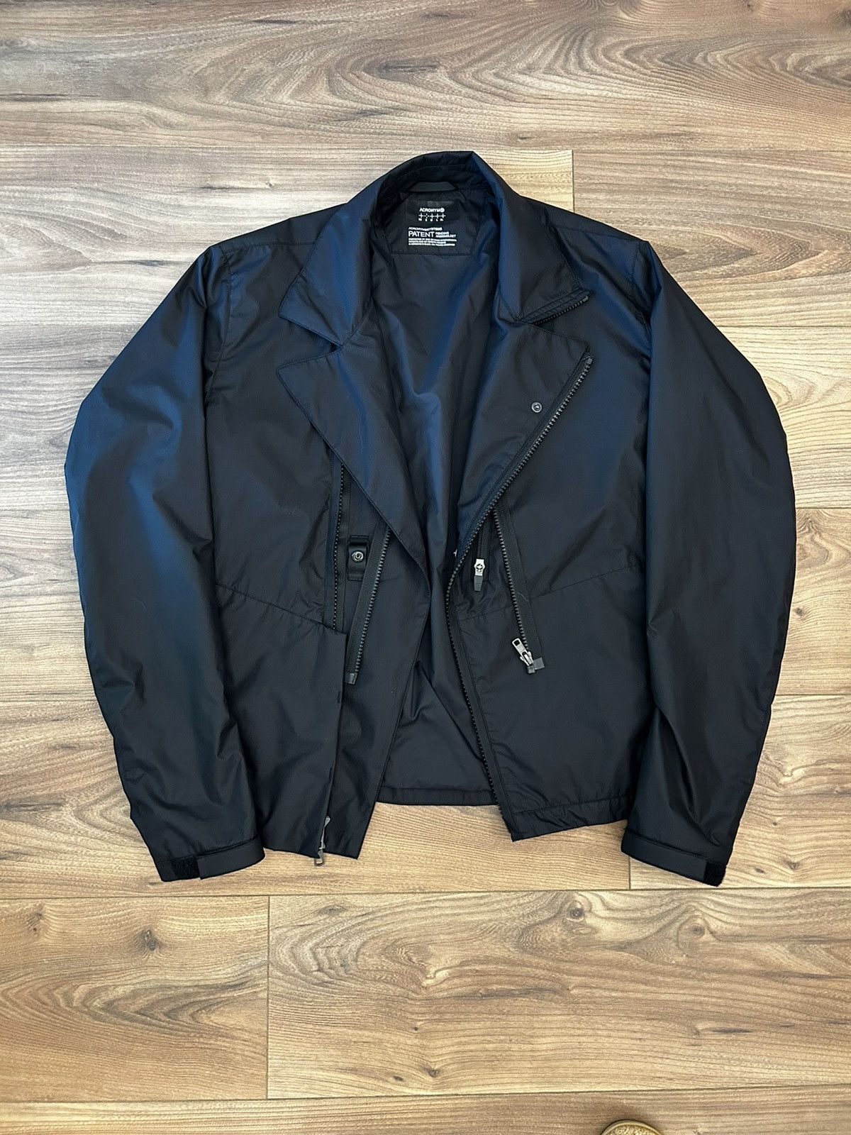 Acronym Acronym J68-WS ss22 | Grailed
