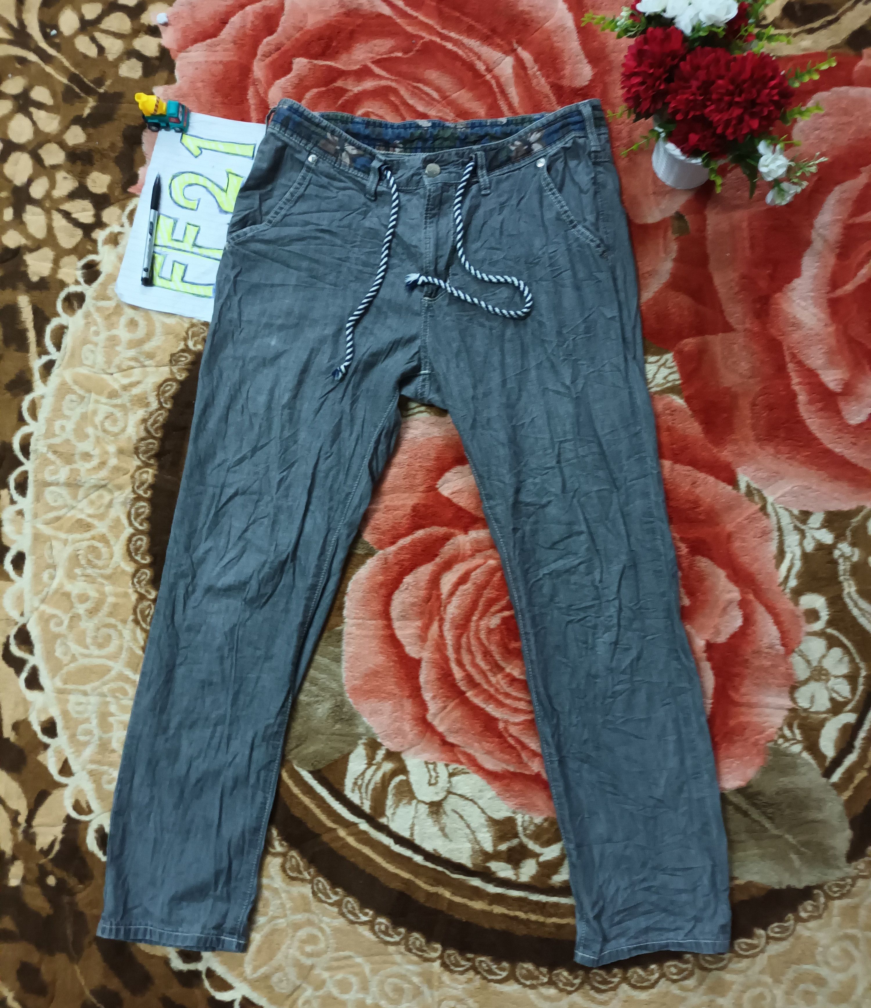 Wrangler 🔥 Wrangler Pants Rare Design 🔥 | Grailed