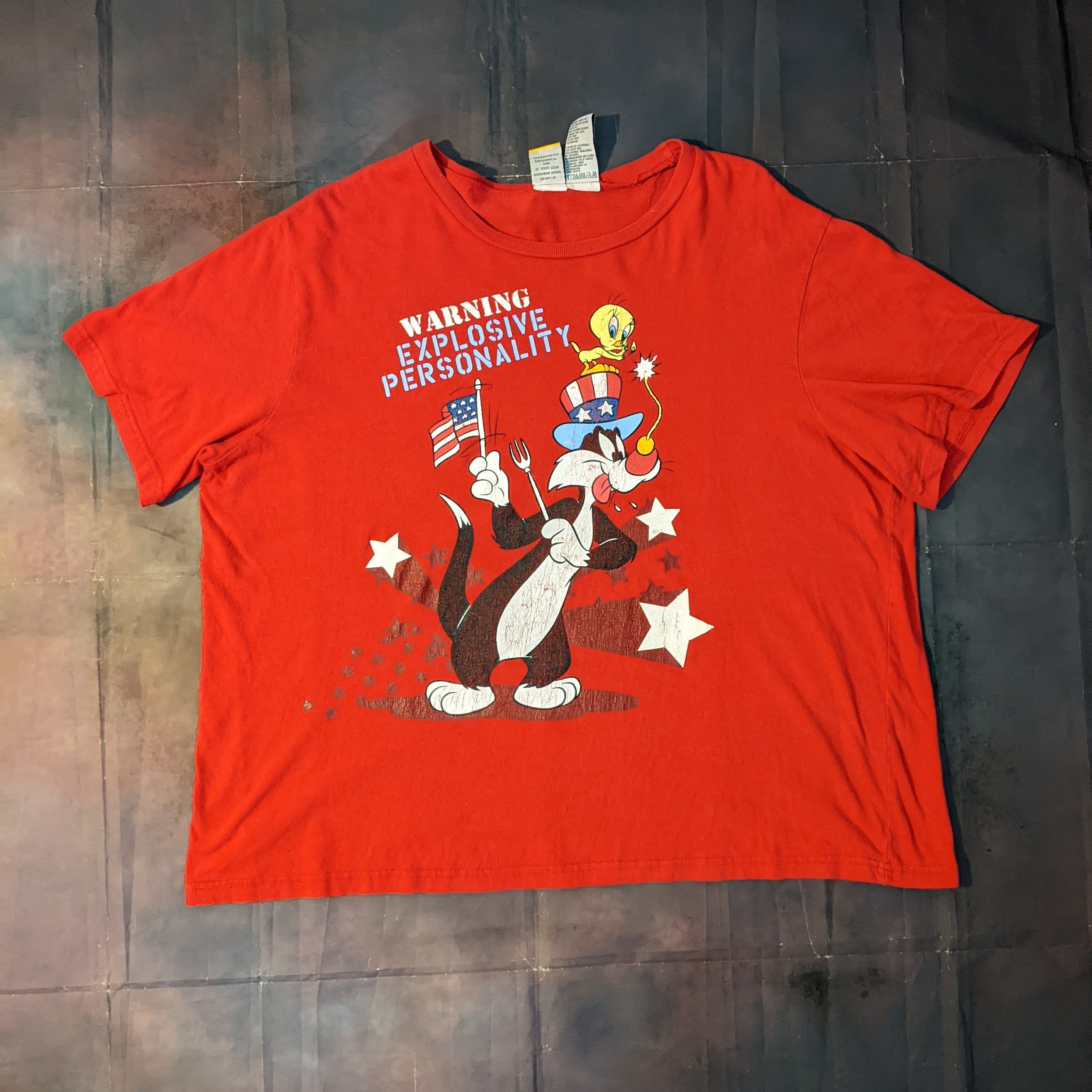Vintage Vintage 00s Looney Tunes Warning Explosive Personality Tee ...
