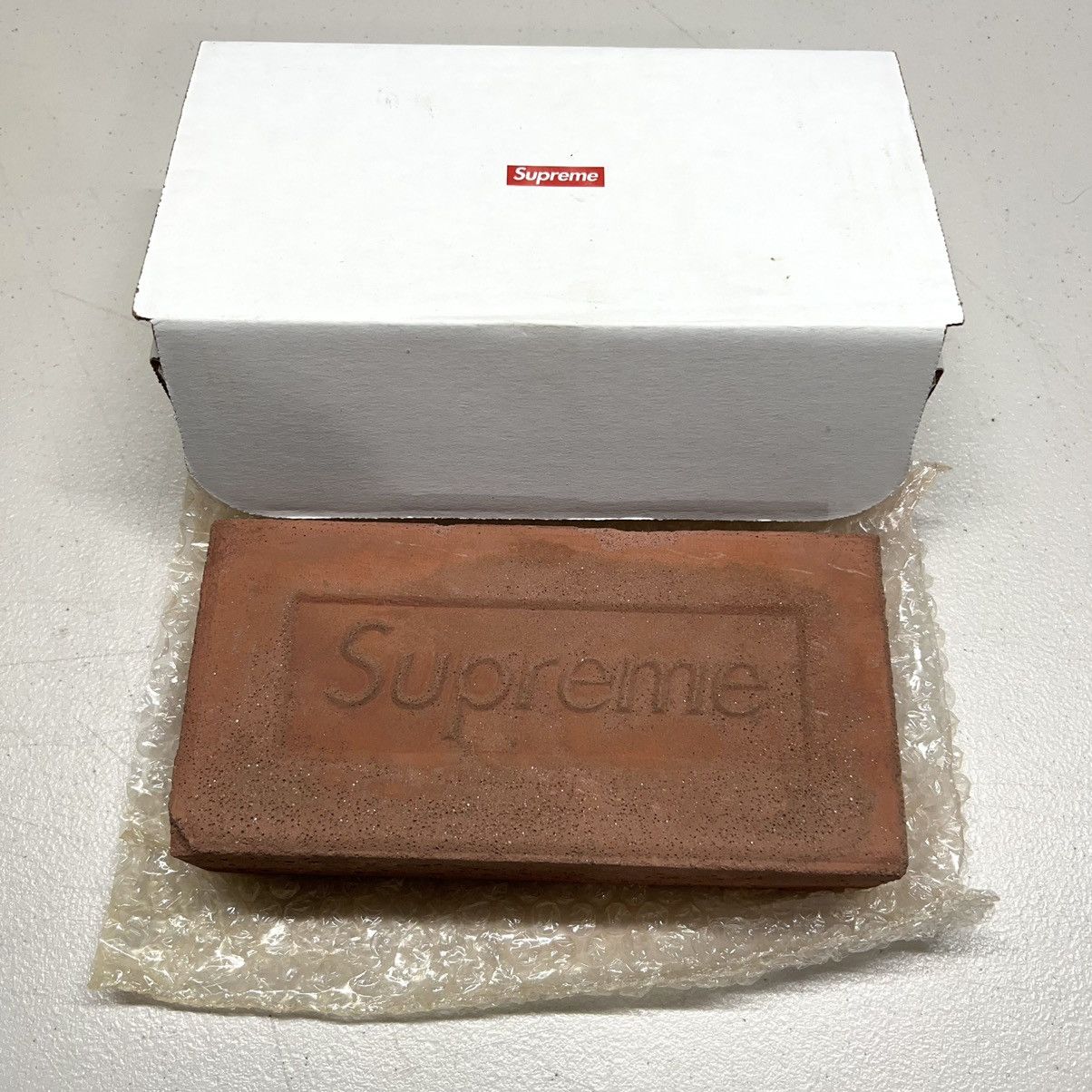 Supreme BRAND NEW SUPREME BRICK LOGO FW16 ACCESSORY RARE LIMITED | Grailed