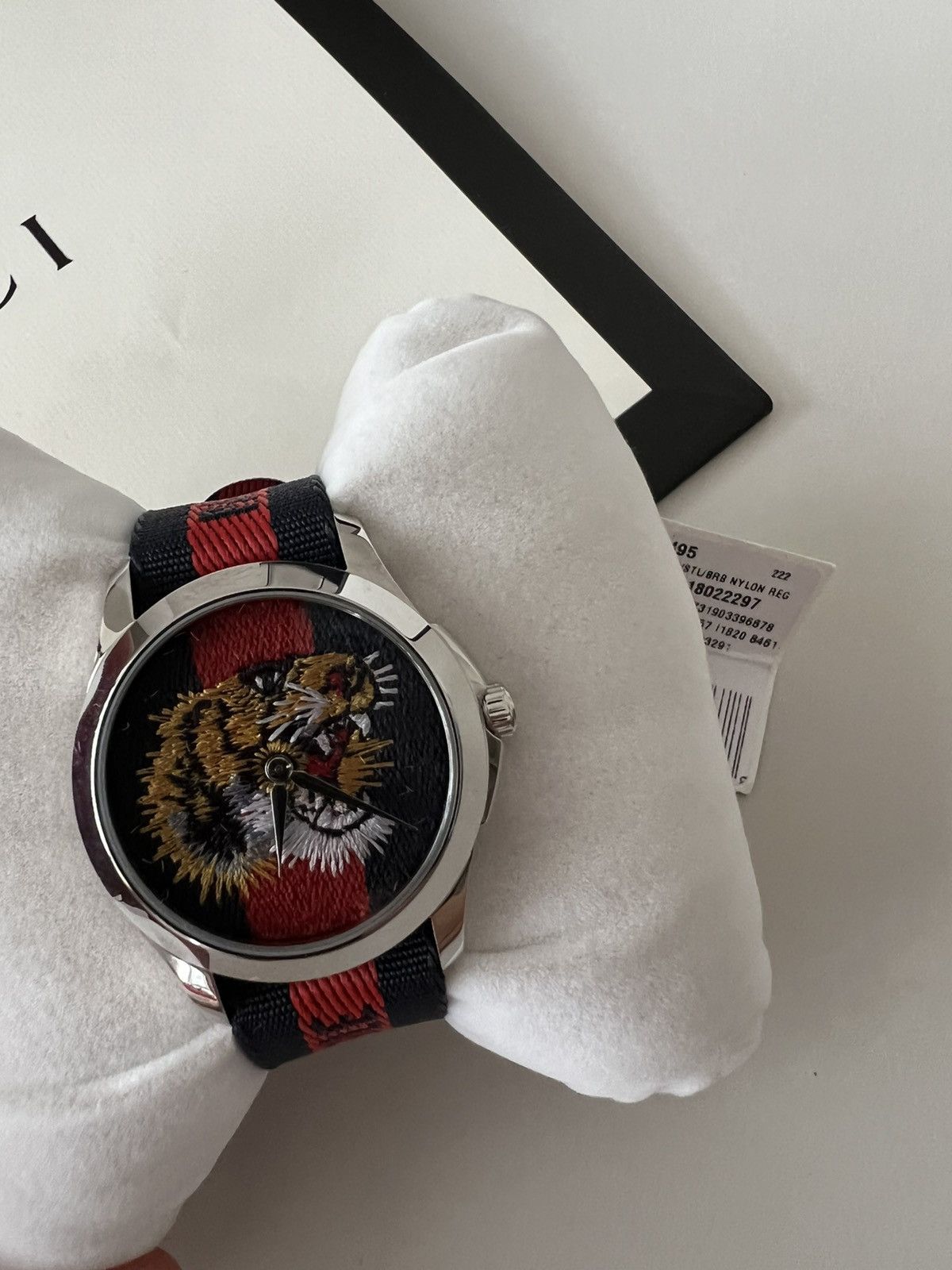 Gucci 🔥$1.1K VALUE🔥 Gucci Embroidered Tiger Dive Watch | Grailed