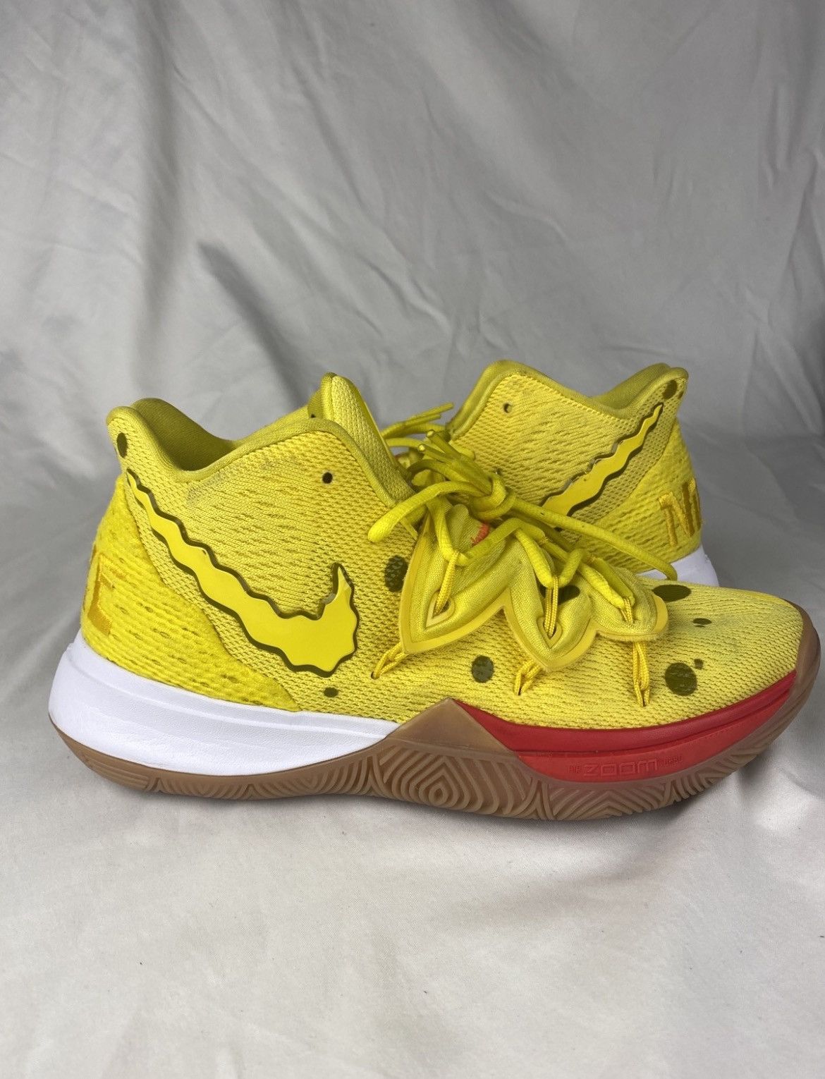 Nike SpongeBob SquarePants X Kyrie 5 'SpongeBob' | Grailed