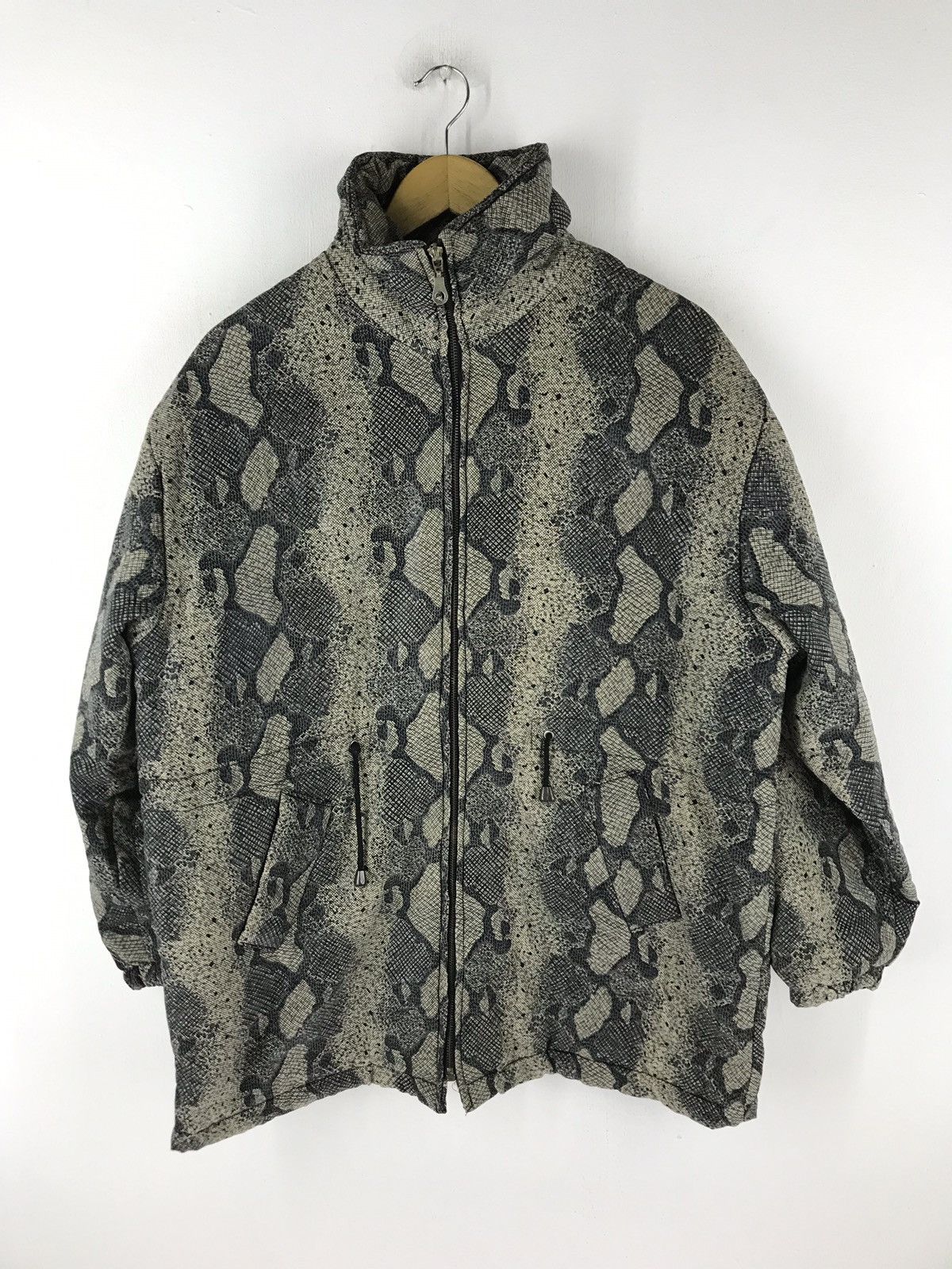 Japanese Brand Bootiy snake skin design puffer jacket japanese ...
