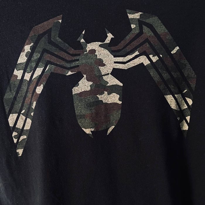 Marvel Comics Venom Spider Symbol Camo Black Marvel T-Shirt - Mad ...