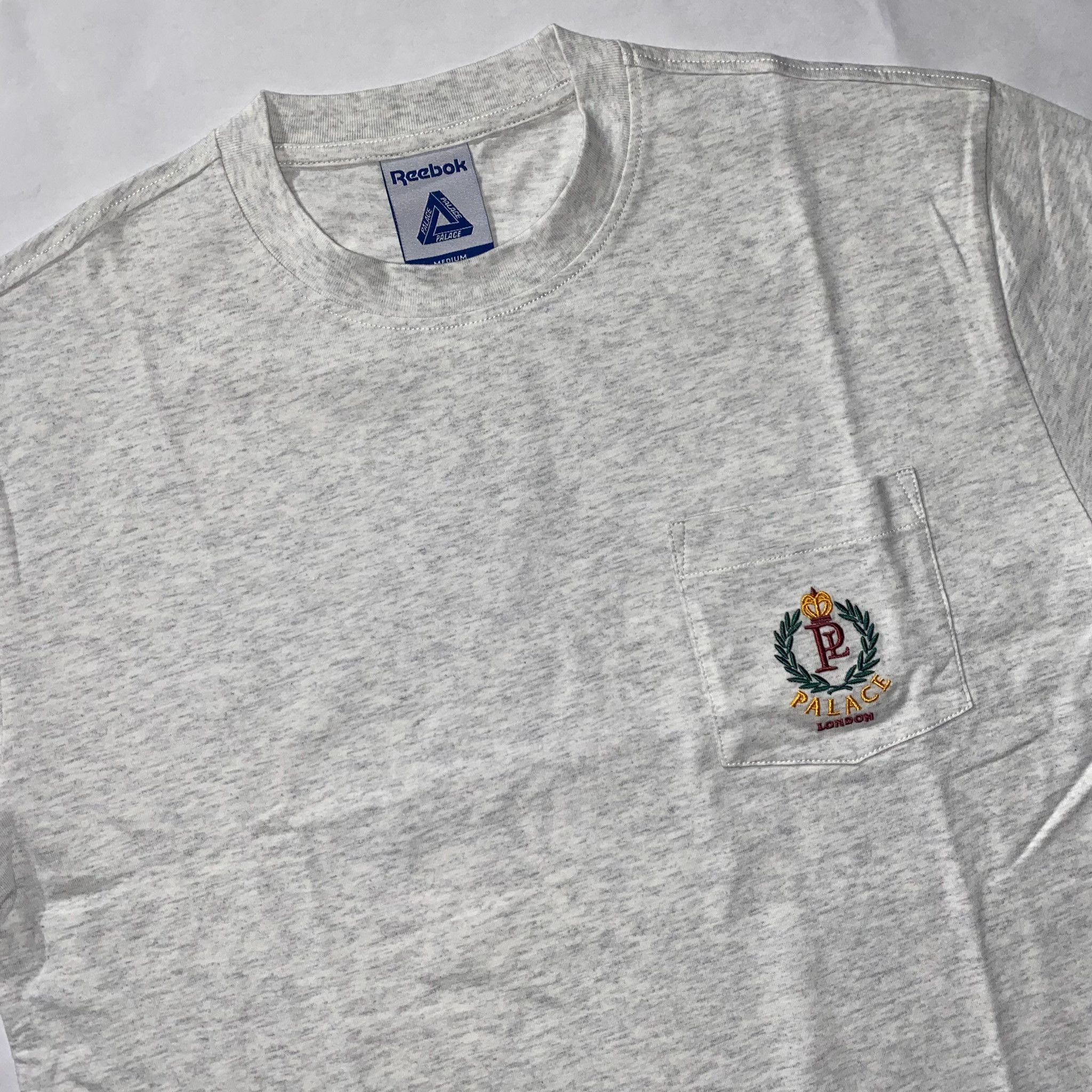 Palace × Reebok Palace x Reebok NPC Pocket T-Shirt Light Grey Marl • M ...