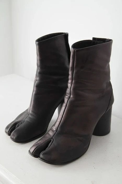 Maison Margiela Vintage copper tabi heels | Grailed