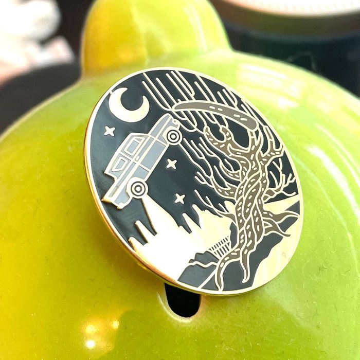 Enamel Harry Potter The Flying Ford Whomping Willow enamel pins 426 ...