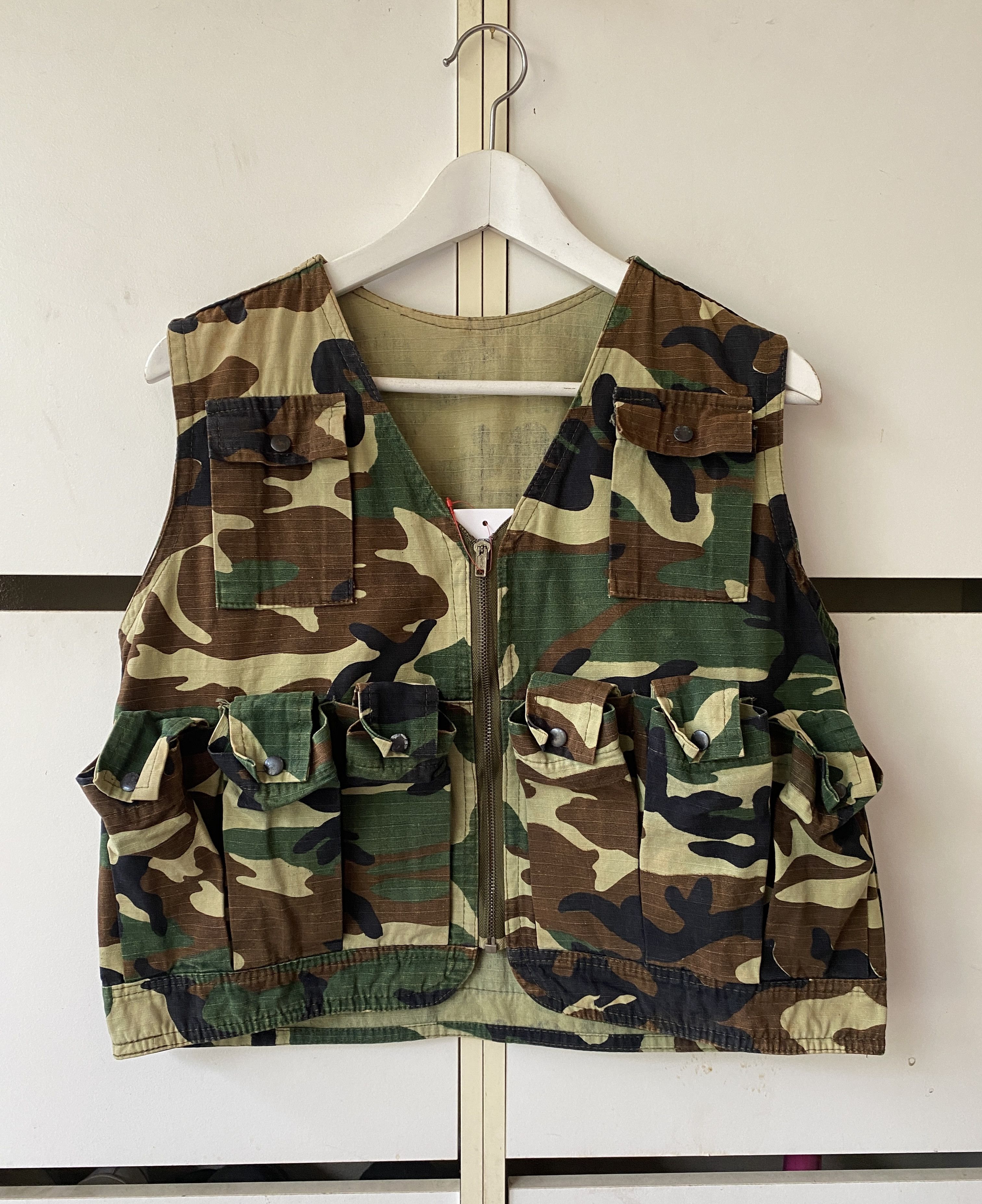 Military MILITARY CAMO TACTICAL VEST | Grailed