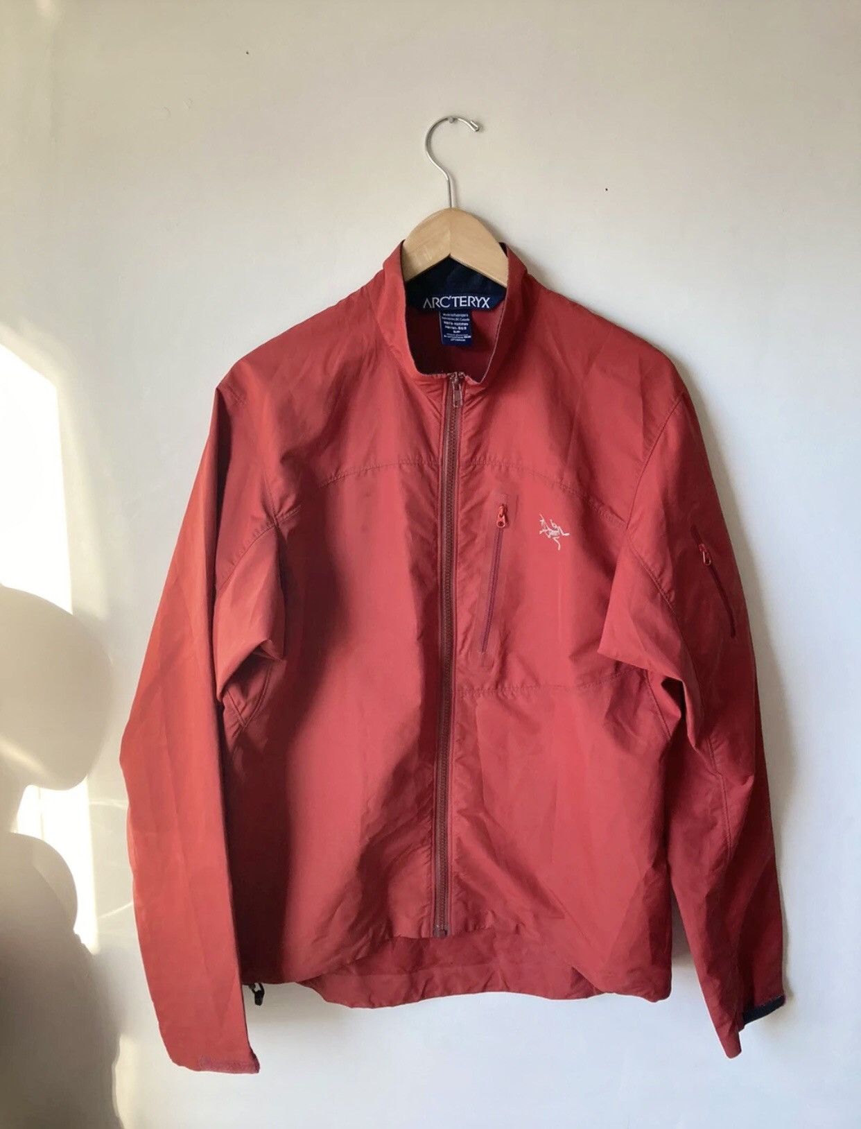 Arc'Teryx Arc’Teryx Rust Thin Windbreaker | Grailed