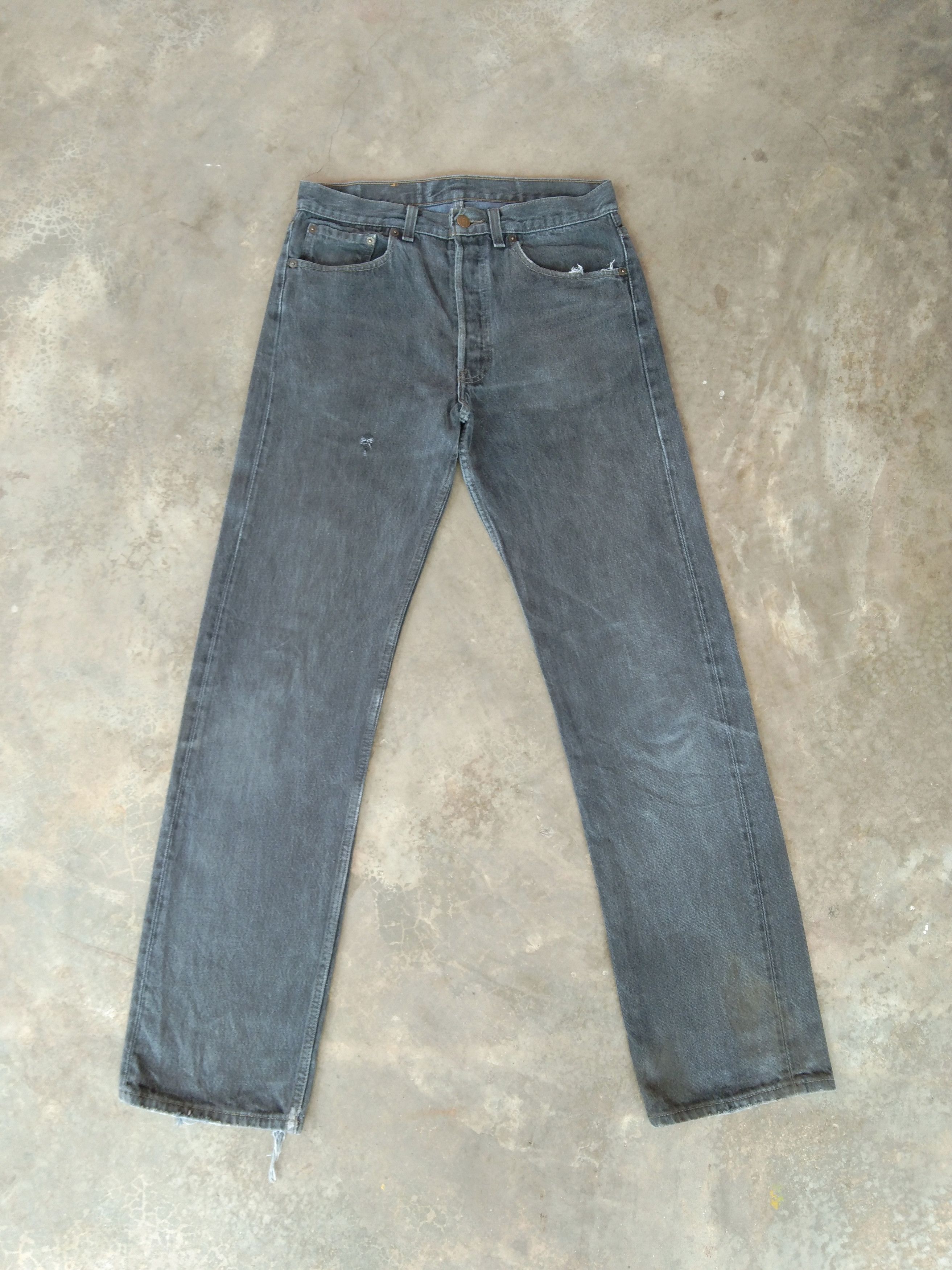 Levi's × Streetwear × Vintage 90s Vintage Levi's 501 Made In USA Distressed Jeans 31x32 | Grailed