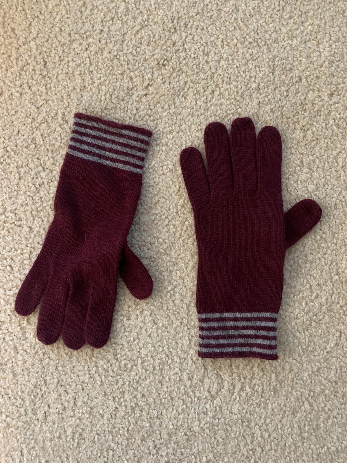 Portolano Striped Gloves in Maroon and Light Grey Heather | Grailed