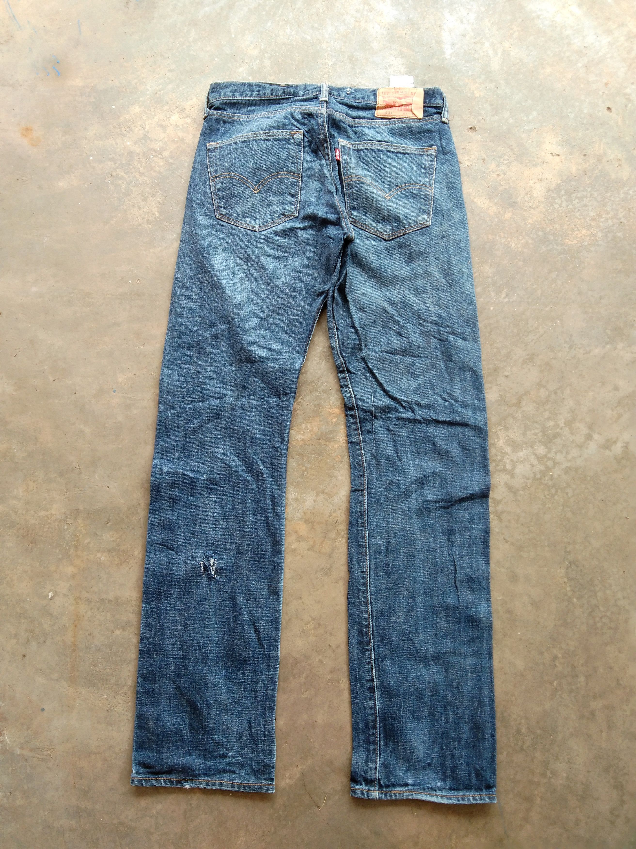 Levi's × Streetwear × Vintage Vintage Levi's 501 Straight Leg Distressed Jeans 32x34 | Grailed