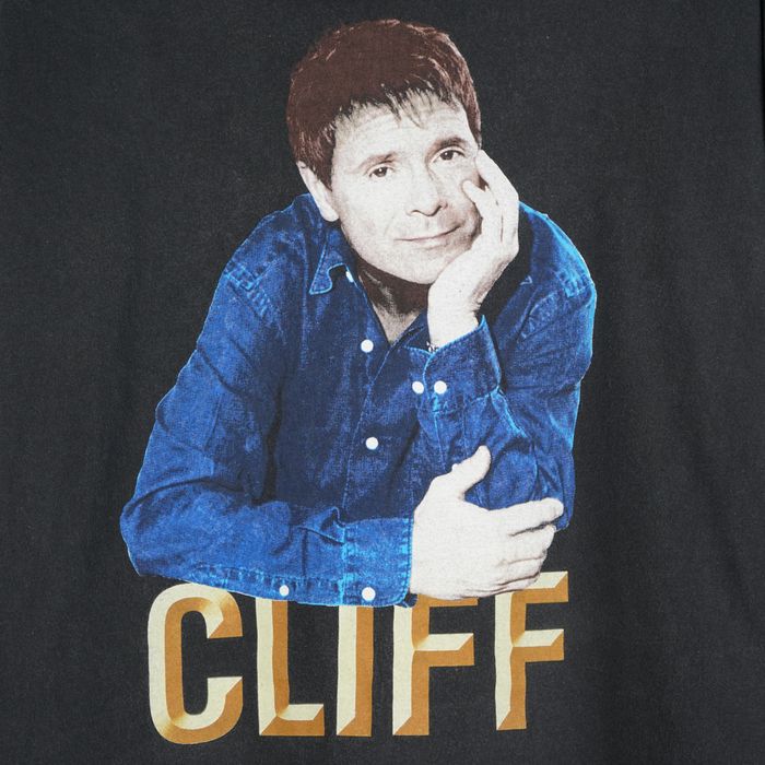 Vintage 2001 Cliff Richards t-shirt | Grailed