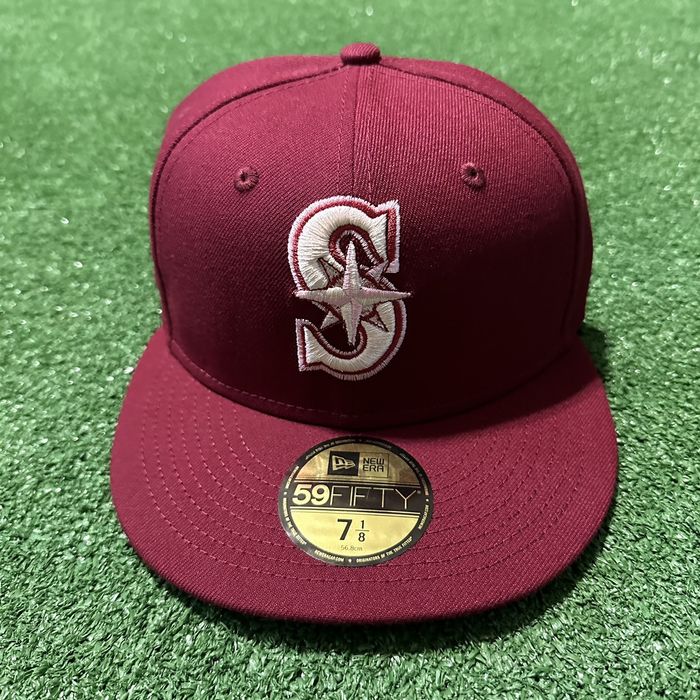 New Era Hat club exclusive red velvet Seattle mariners fitted 7 1/8 ...