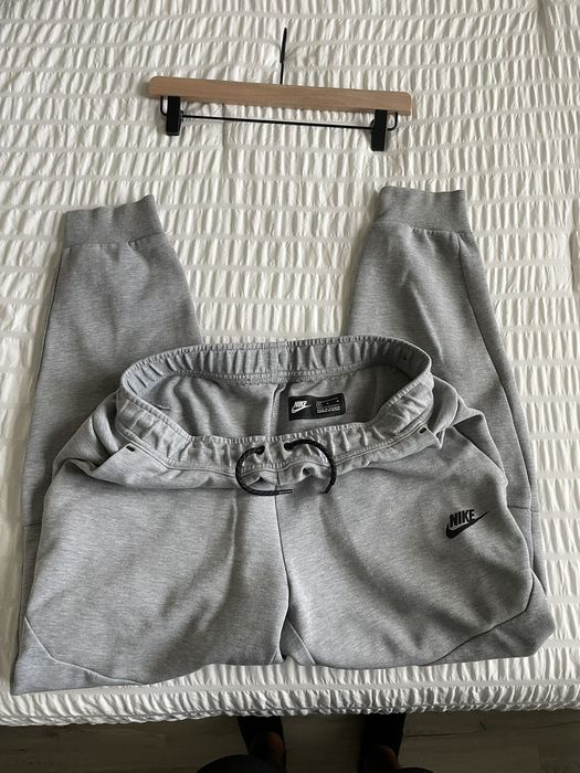 Nike GREY NIKE TECH | Grailed