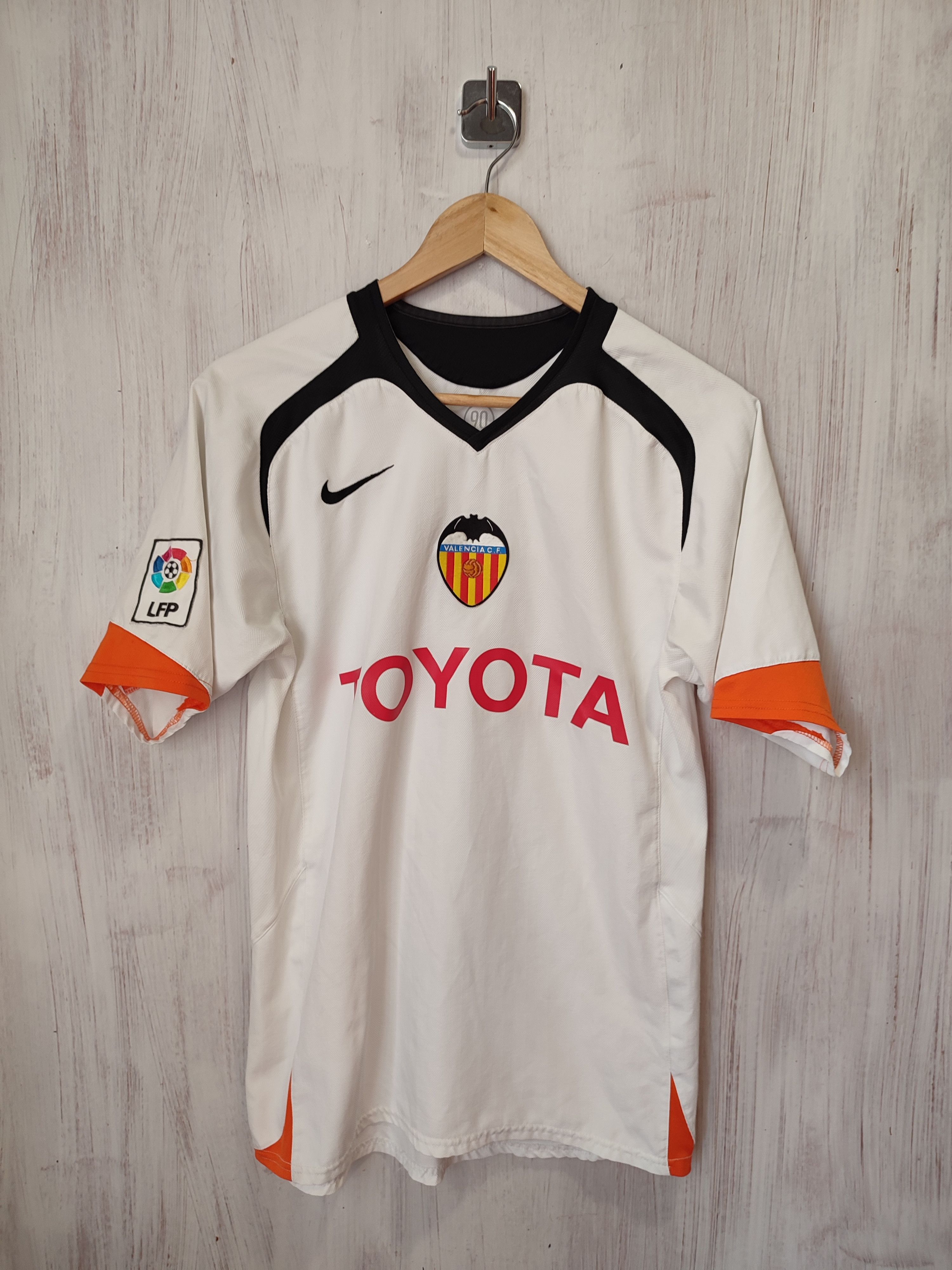 Nike FC Valencia 2004 2005 home soccer football jersey kit shirt | Grailed