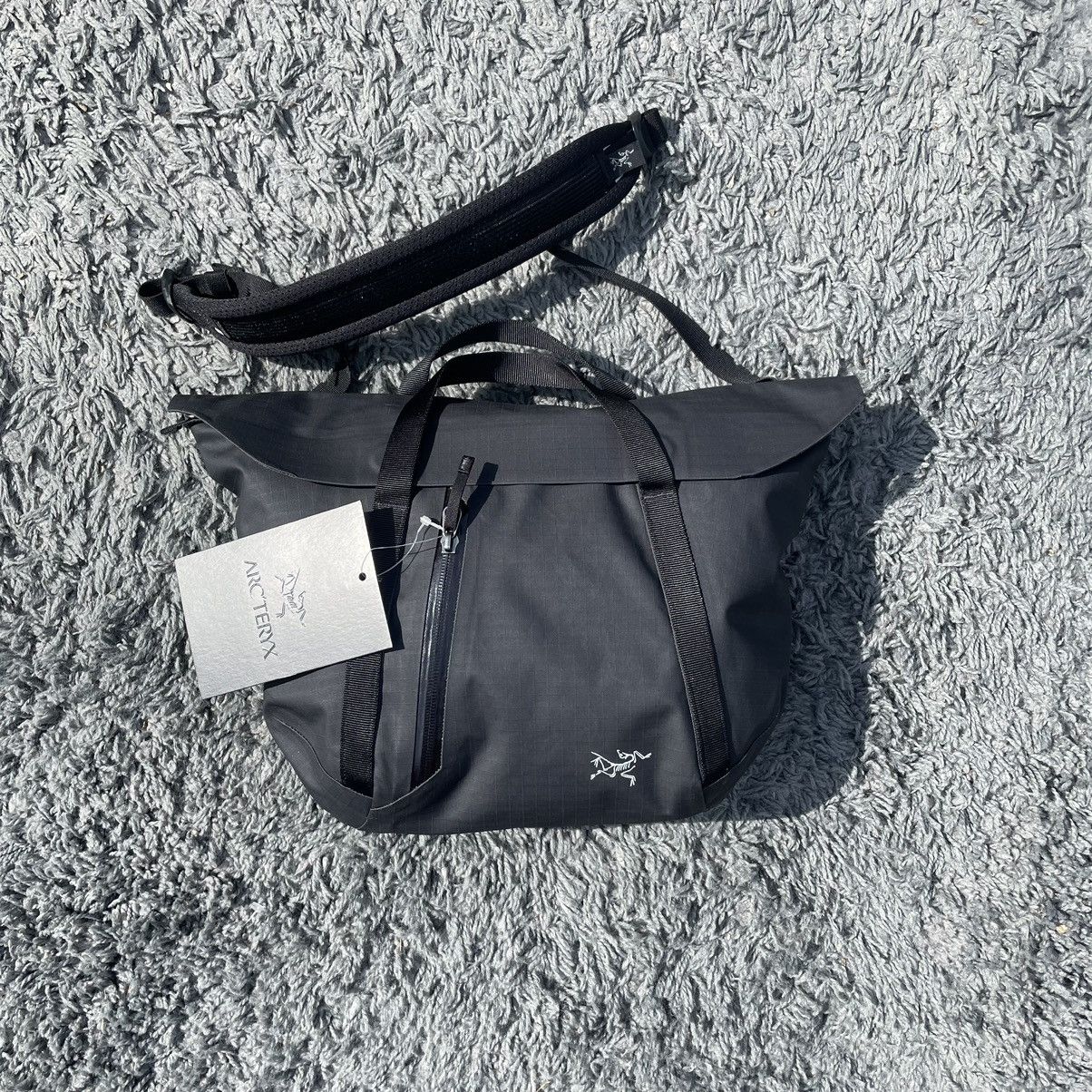 Arc'teryx Arcteryx waterproof Granville Shoulder Bag Sling | Grailed