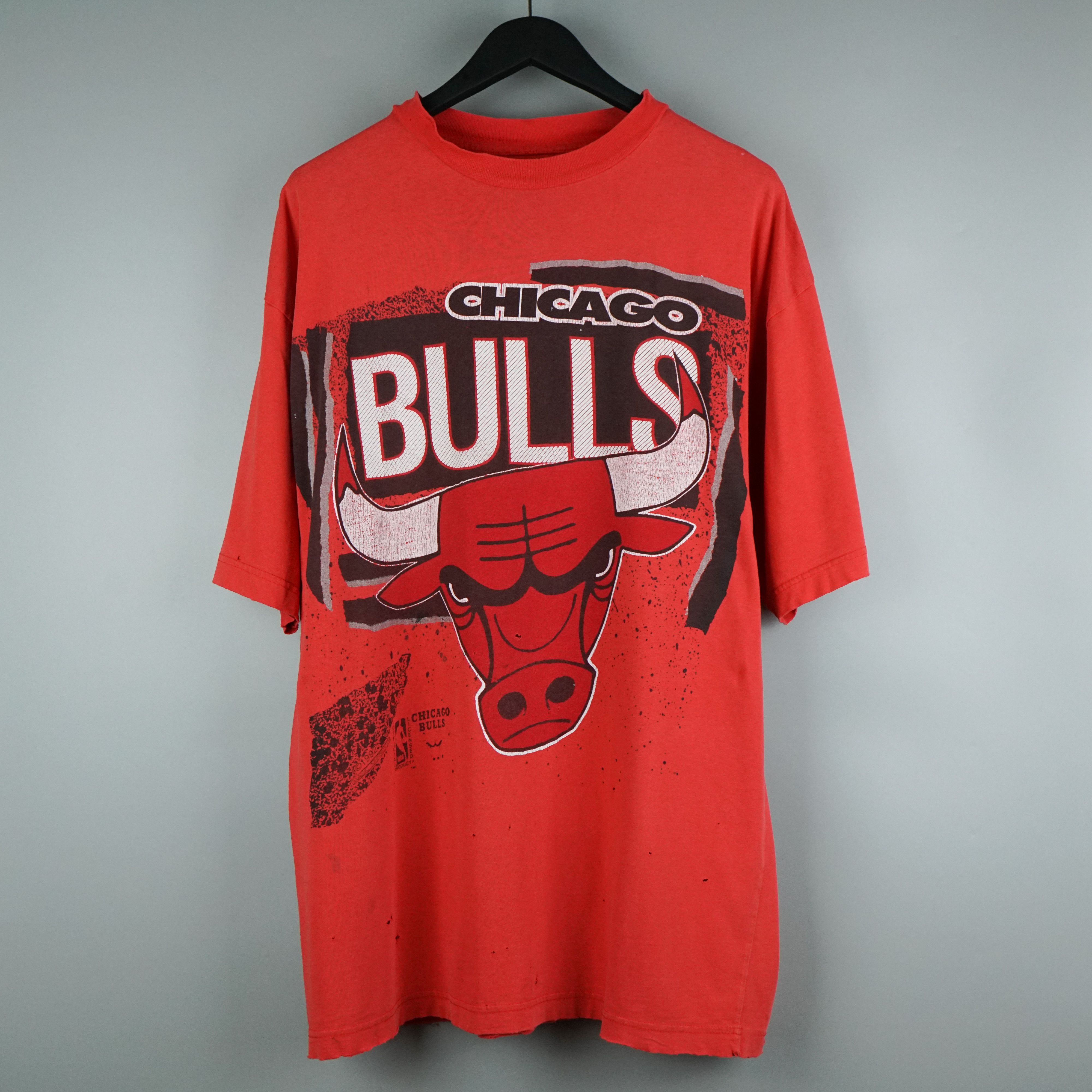 Chicago Bulls × NBA × Vintage 1990s Chicago Bulls t-shirt | Grailed Chicago Bulls × NBA × Vintage 1990s Chicago Bulls t-shirt | Grailed
