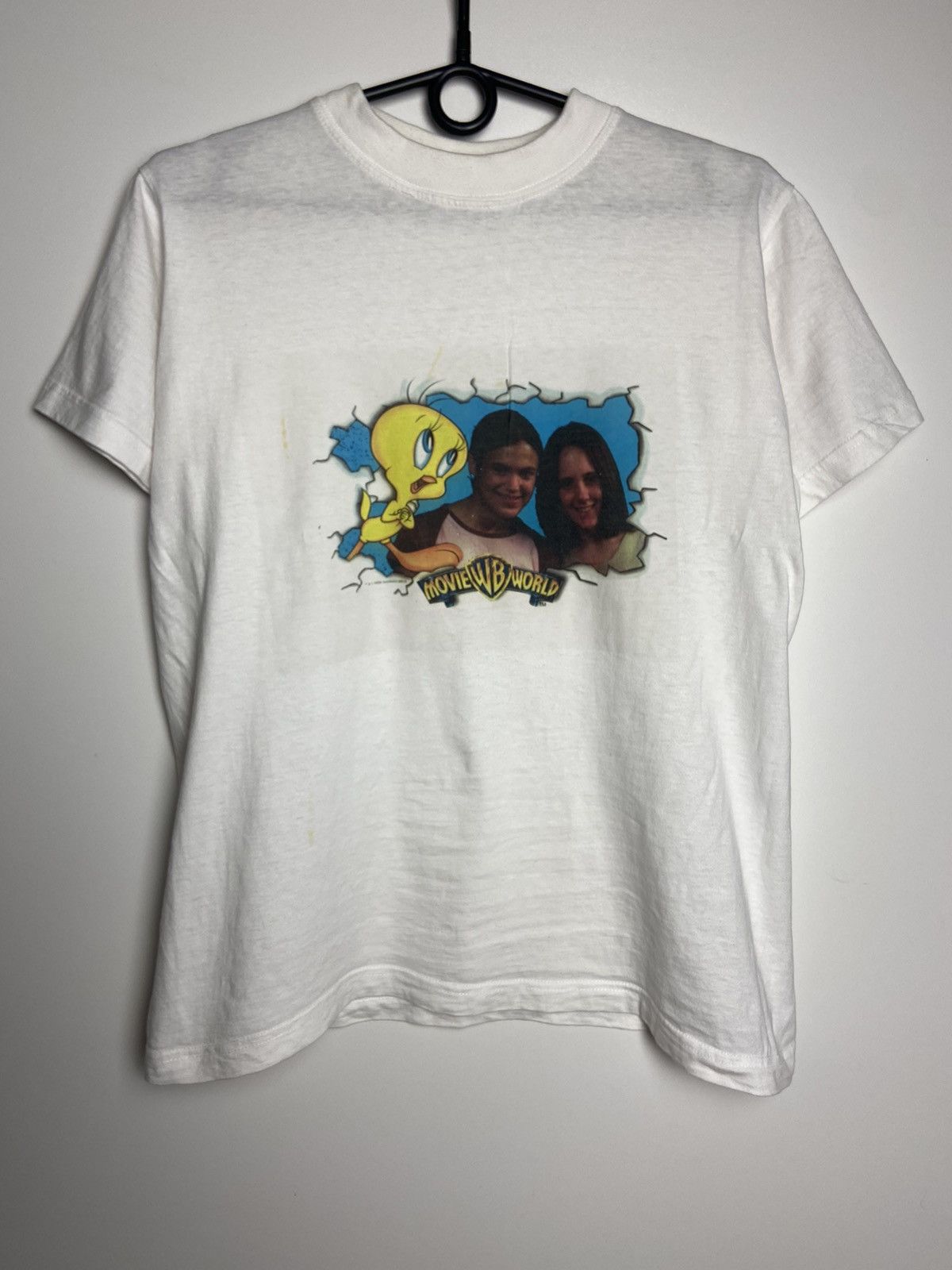 Vintage 2000 Warner Bros. Movie World T-Shirt | Grailed
